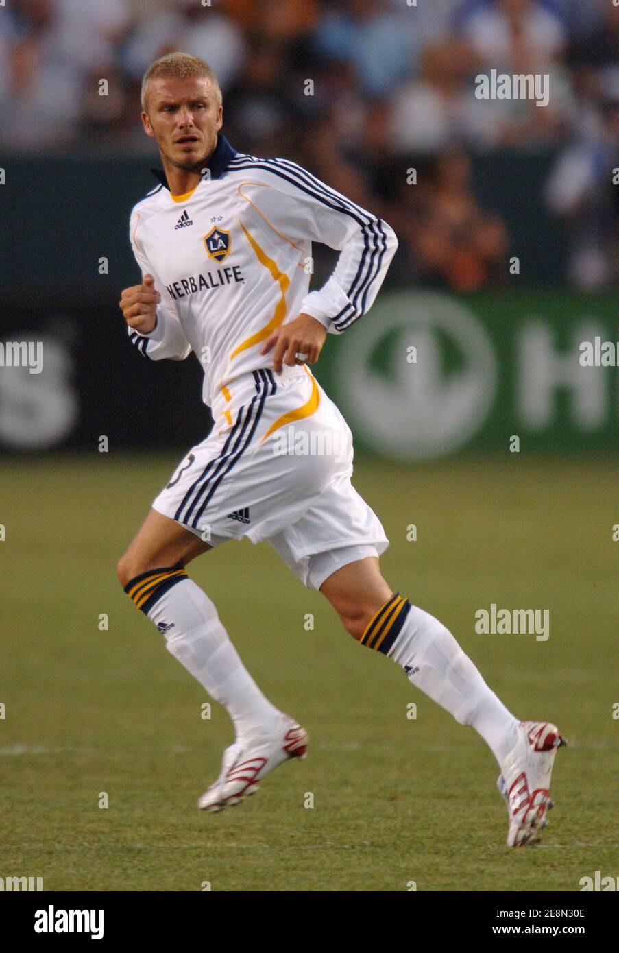 David Beckham's first game with the LA Galaxy against the Chelsea ...