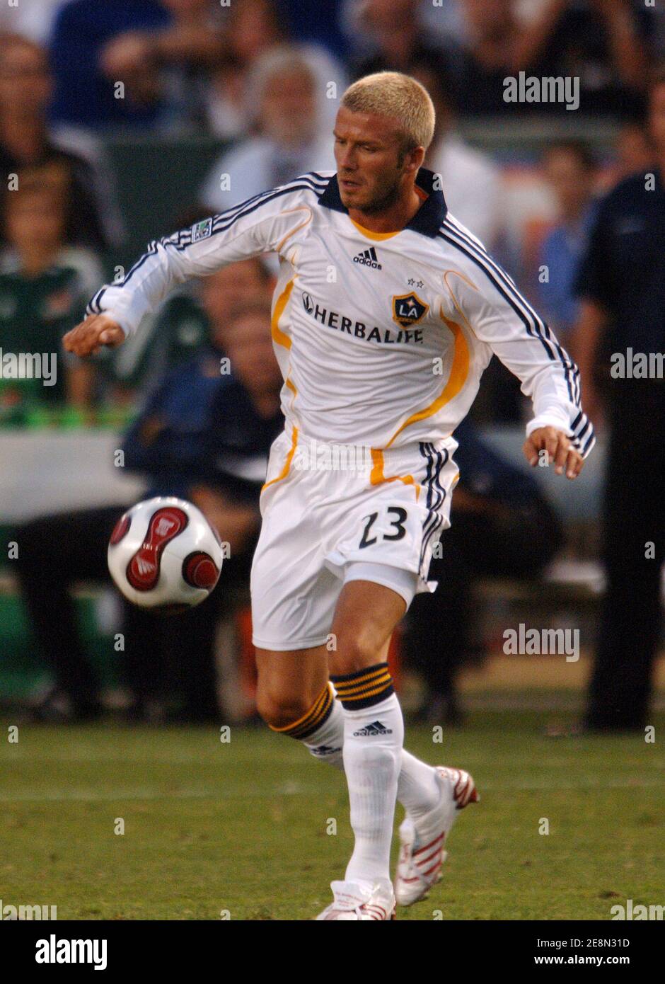 David Beckham's first game with the LA Galaxy against the Chelsea ...