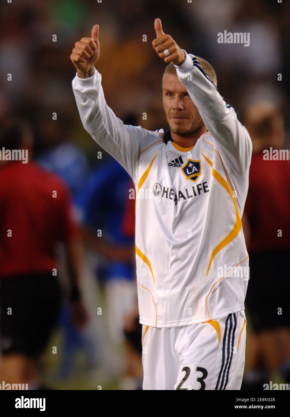 David Beckham's first game with the LA Galaxy against the Chelsea ...