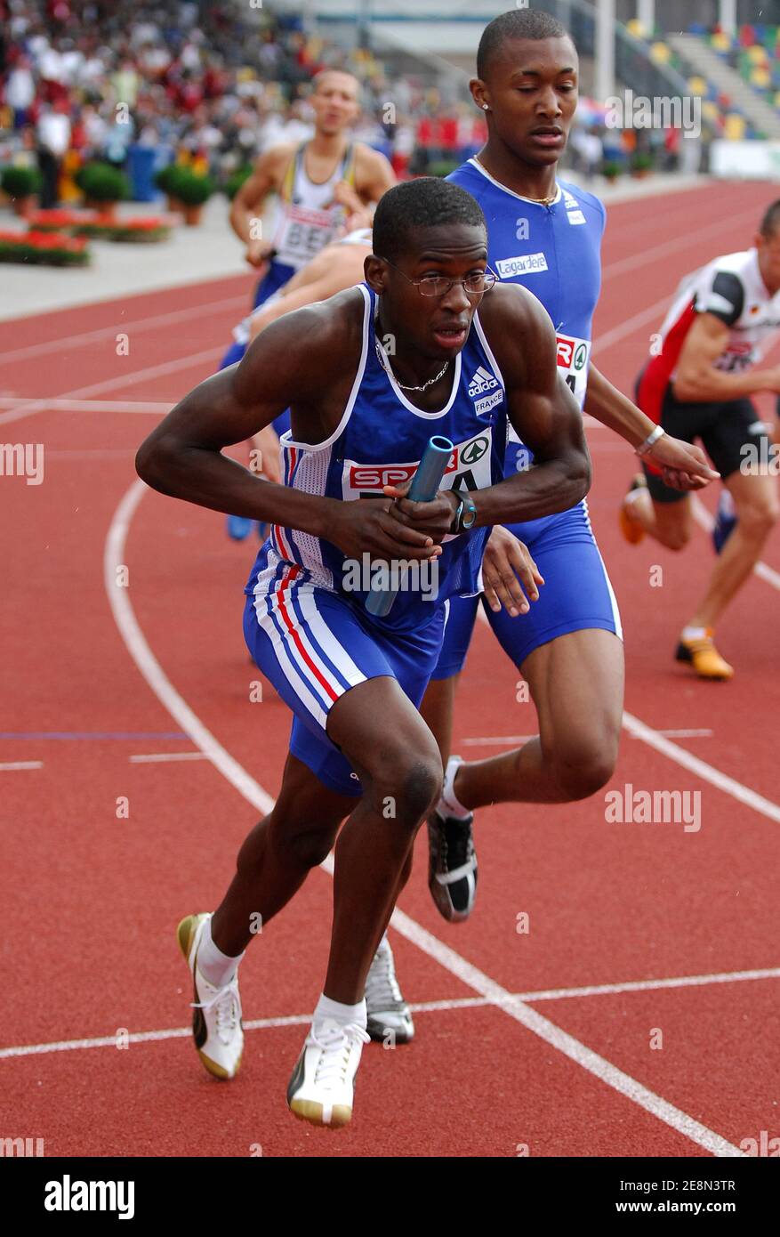 4 x 400 m relais hi-res stock photography and images - Alamy