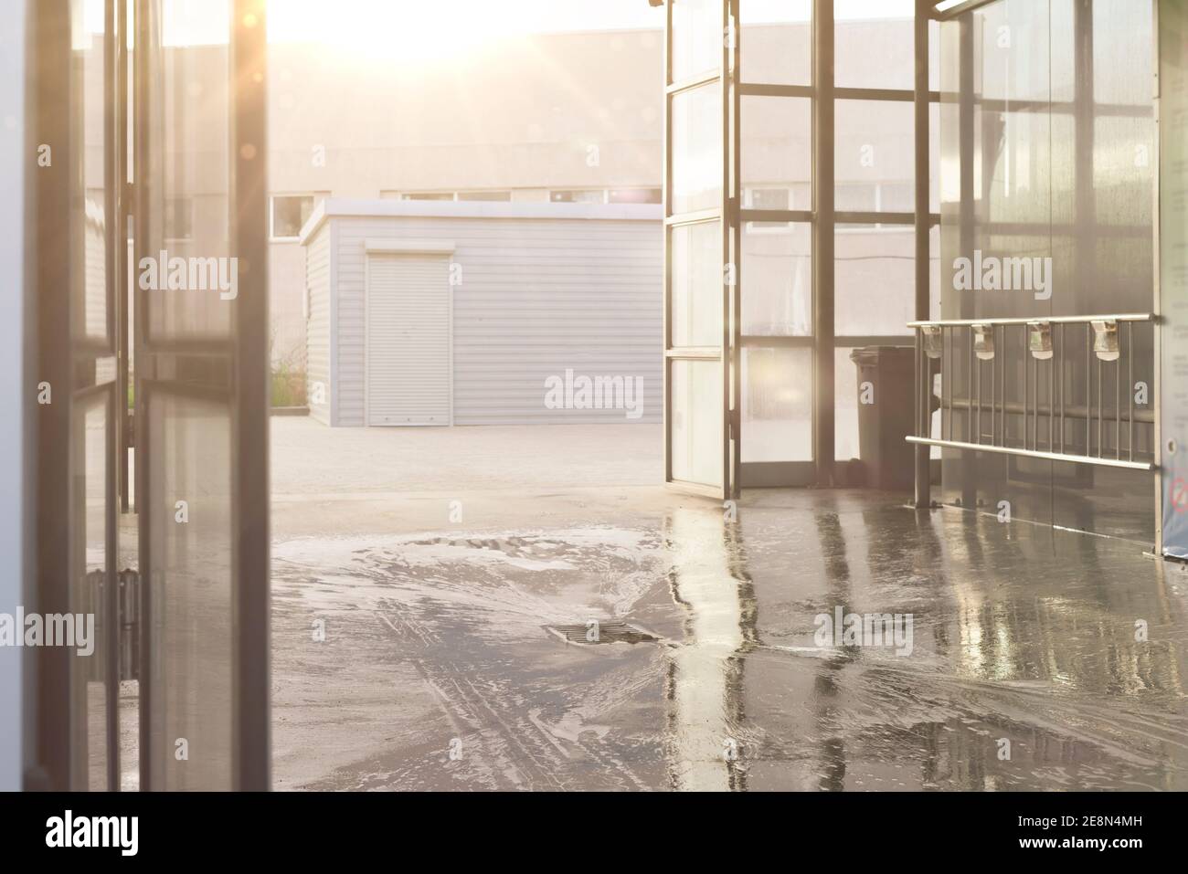 empty car wash dock garage station Stock Photo - Alamy