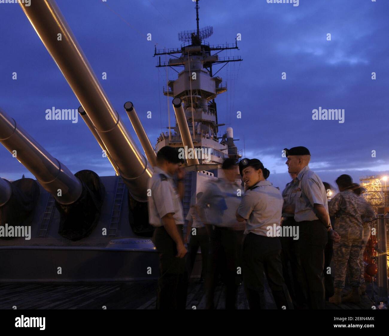 Missouri undocking 100107 Stock Photo - Alamy