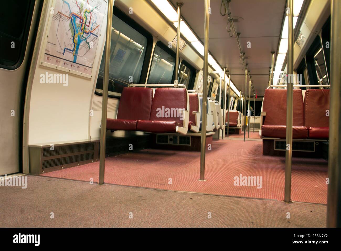 WASHINGTON, D.C. : Trains and passengers in a Metro Station. Opened in ...