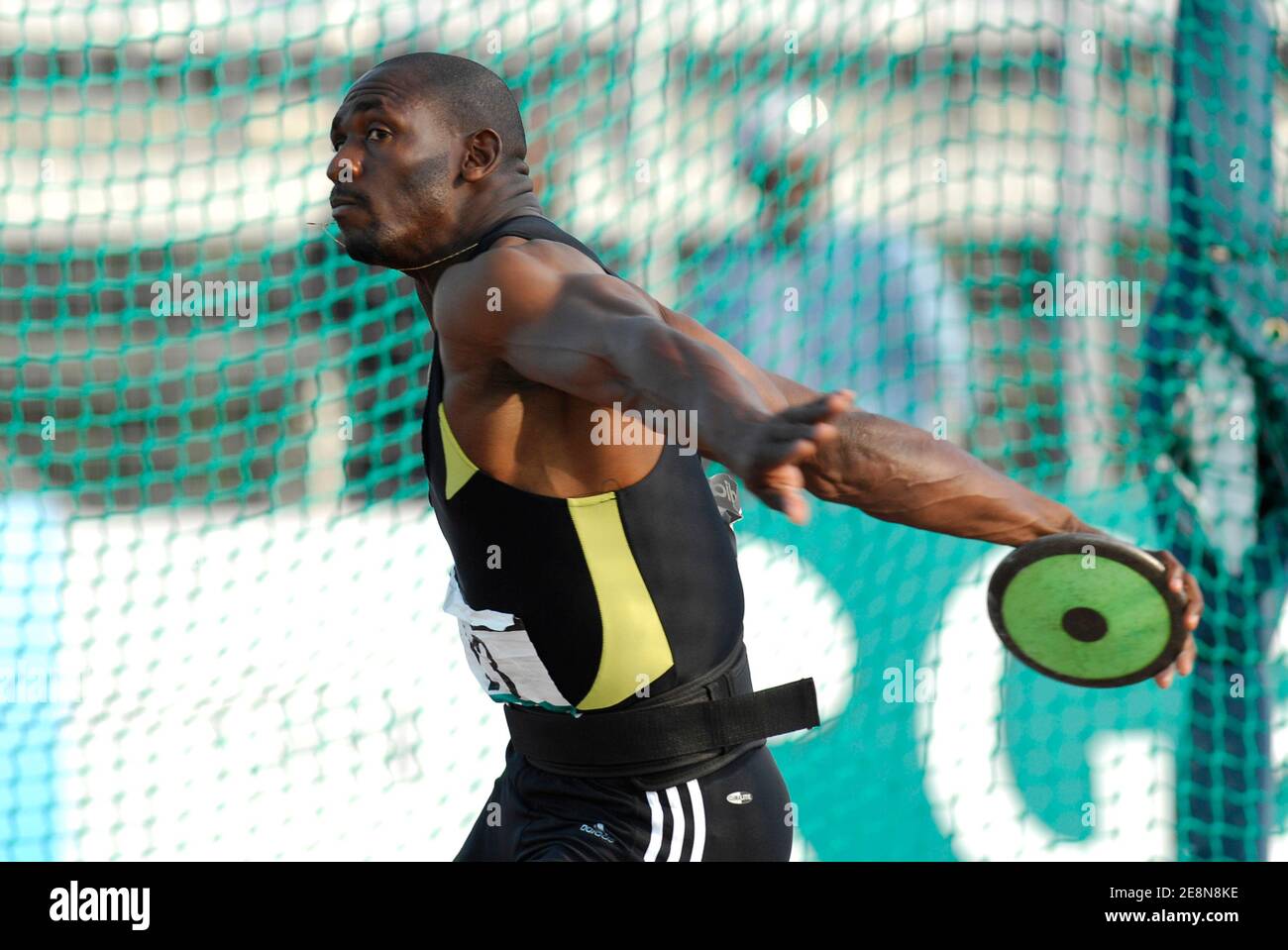 France's Jean Claude retel wins the bronze medal on men's discus throw ...