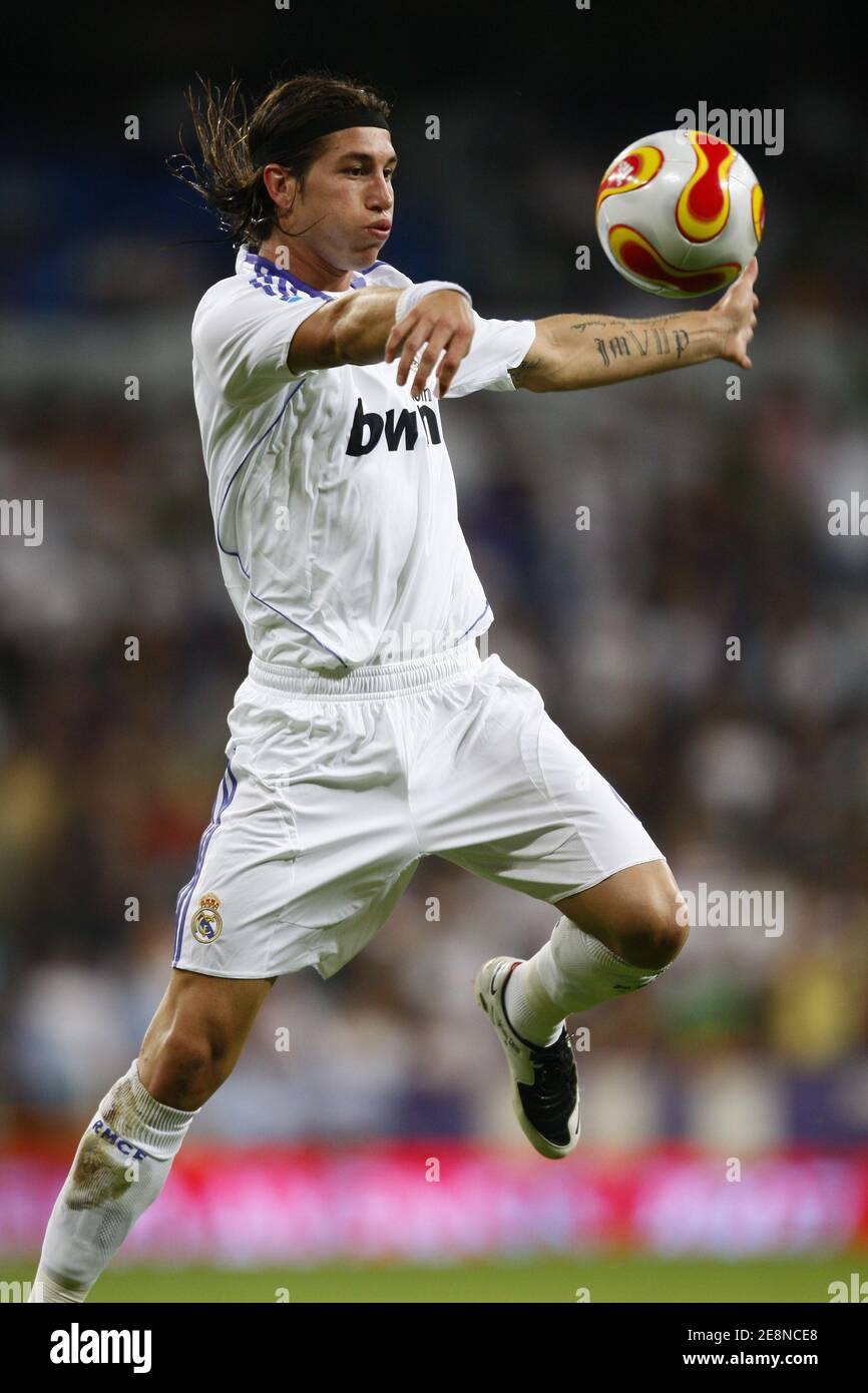 Real madrids sergio ramos heads hi-res stock photography and images - Alamy