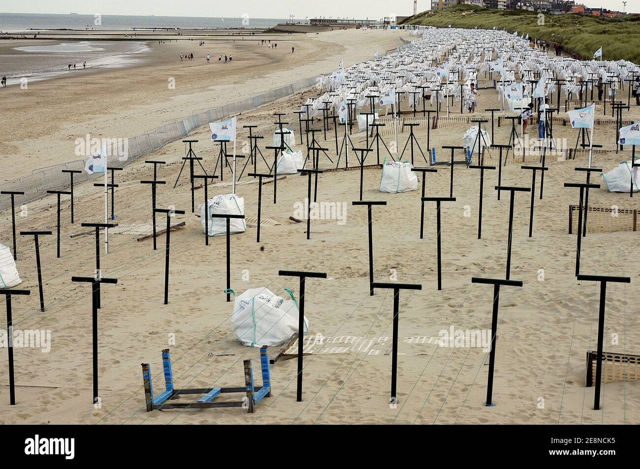 The longest Clothes Line on Earth, 35,4 km, is installed by soap brand ...