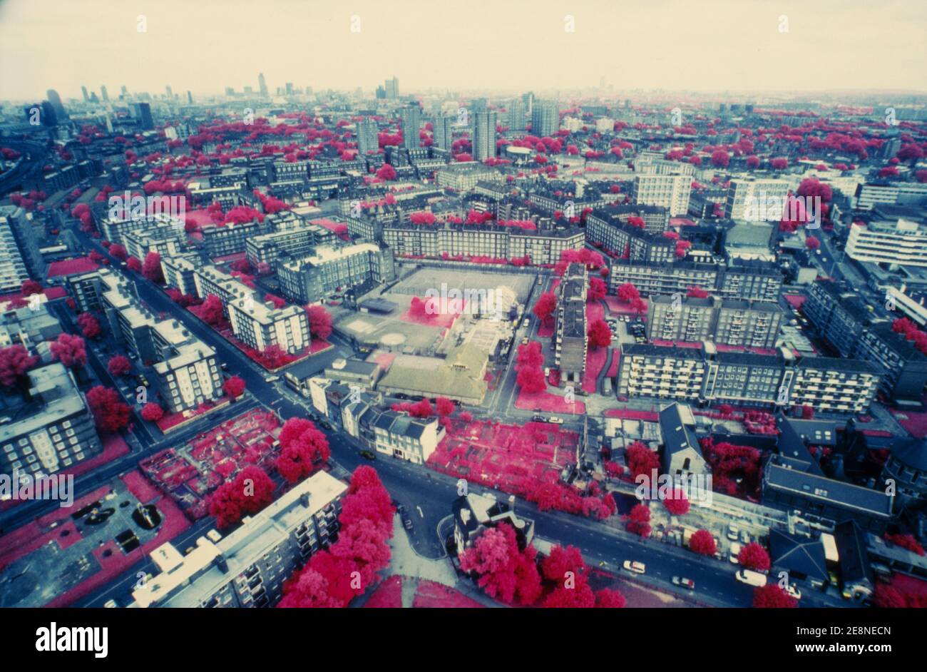 London in the 1990s hi-res stock photography and images - Alamy