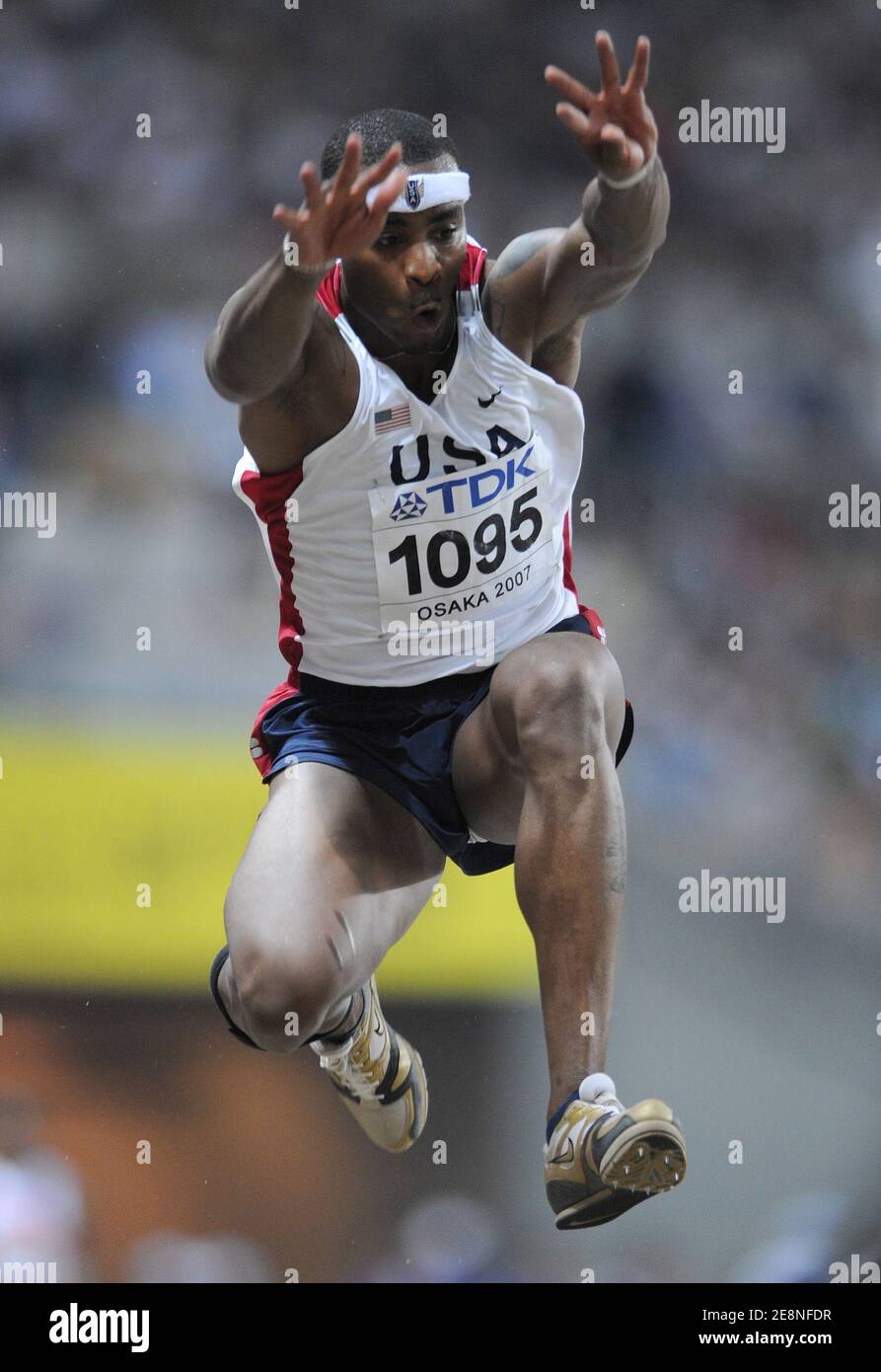 USA' Walter Davis wins the bronze medal on men's triple jump during the ...