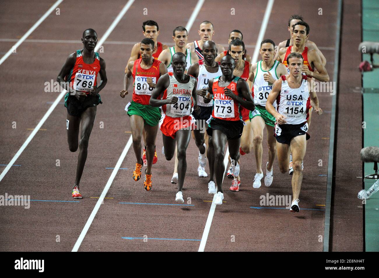 Mens 1500 metres final hi-res stock photography and images - Alamy