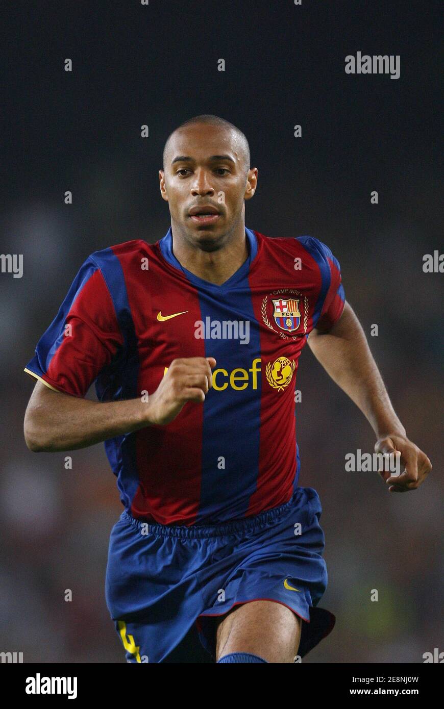 Thierry henry barcelona trophy hi-res stock photography and images - Alamy