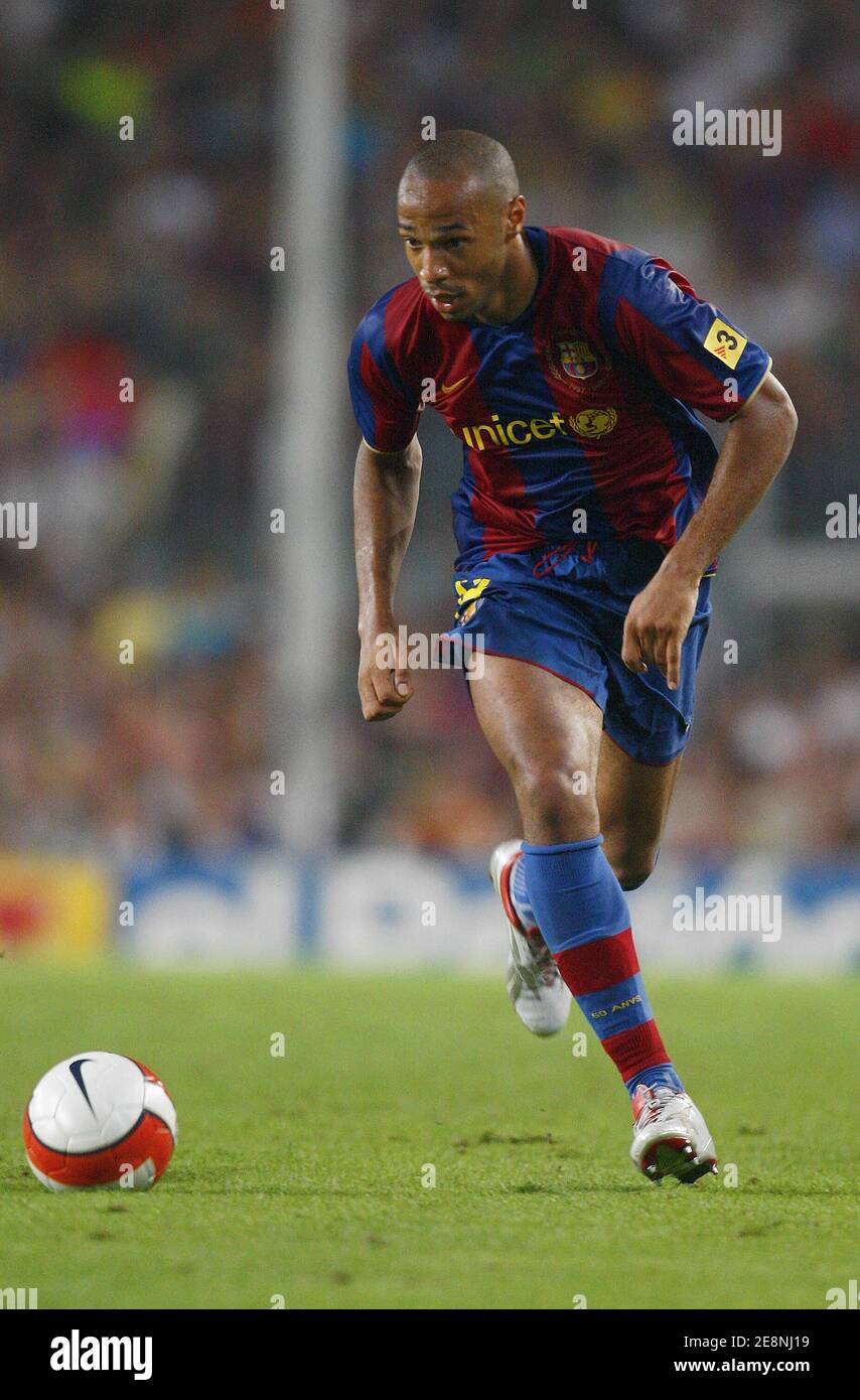 Barcelonas thierry henry hi-res stock photography and images - Alamy