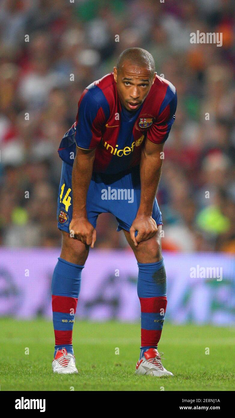 Thierry henry fc barcelona in hi-res stock photography and images - Alamy