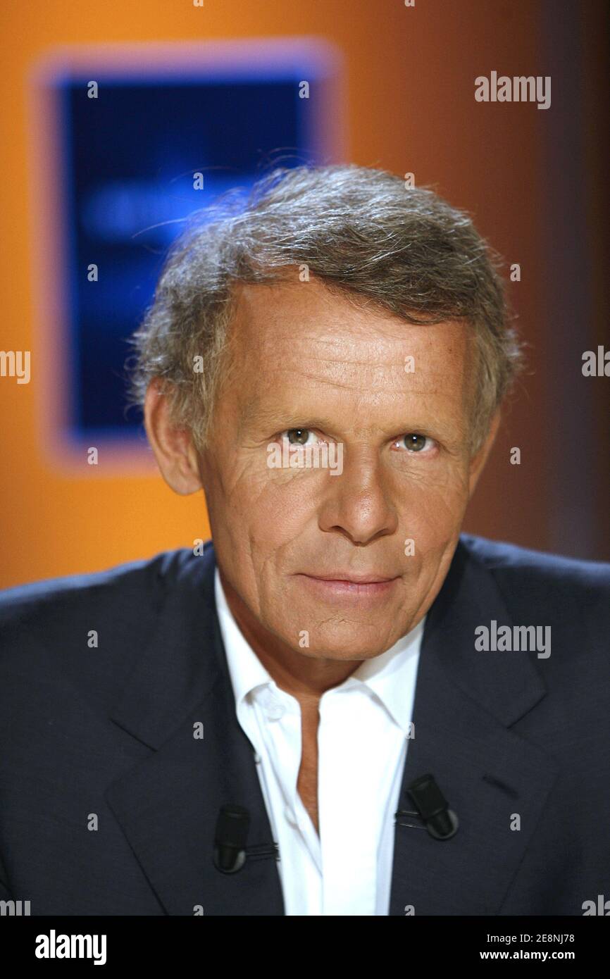 Patrick Poivre d'Arvor during the taping of TF1 channel TV Show 'Vol de ...