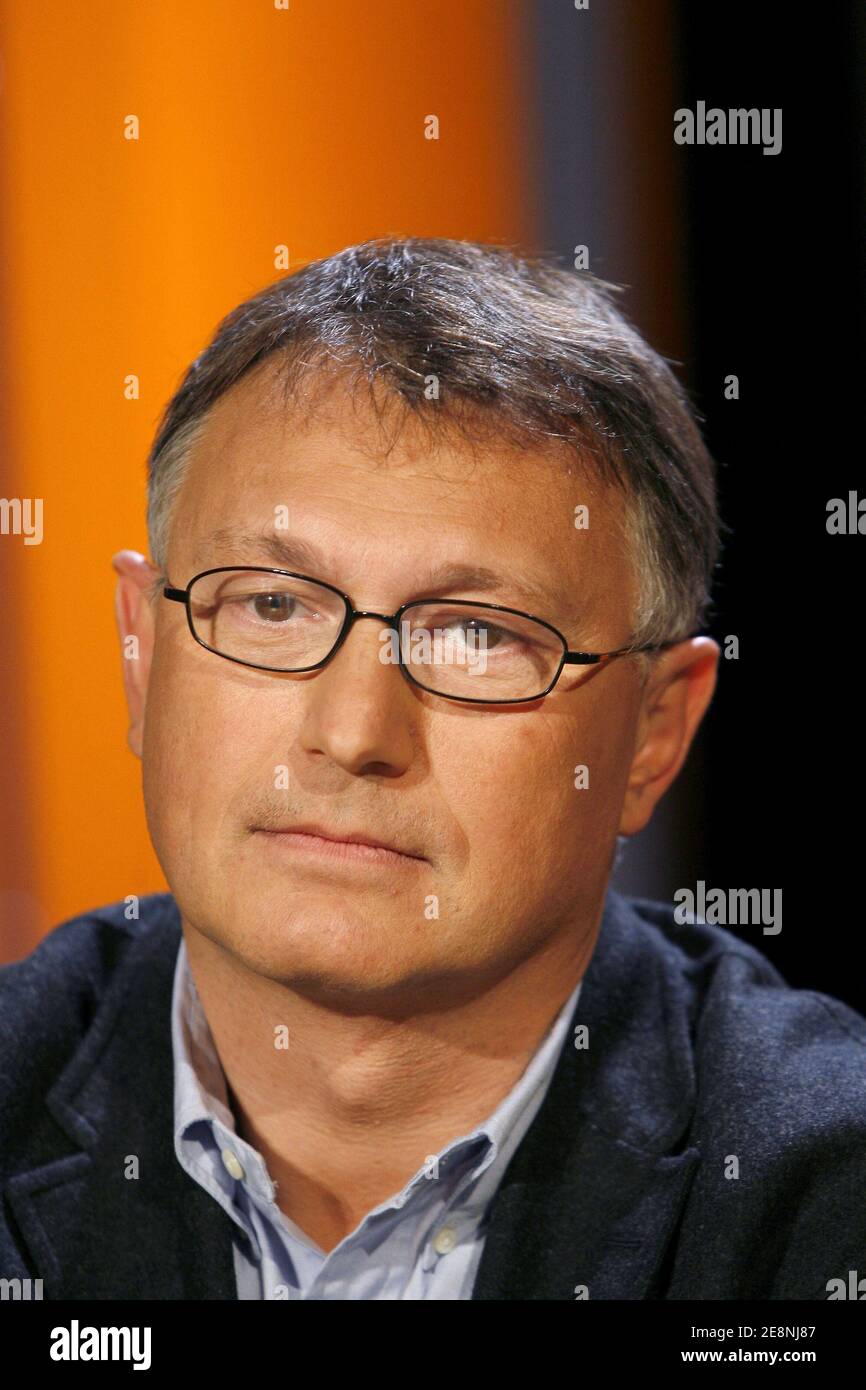 Patrick Besson promotes his book 'A l'abri de rien' during the taping ...