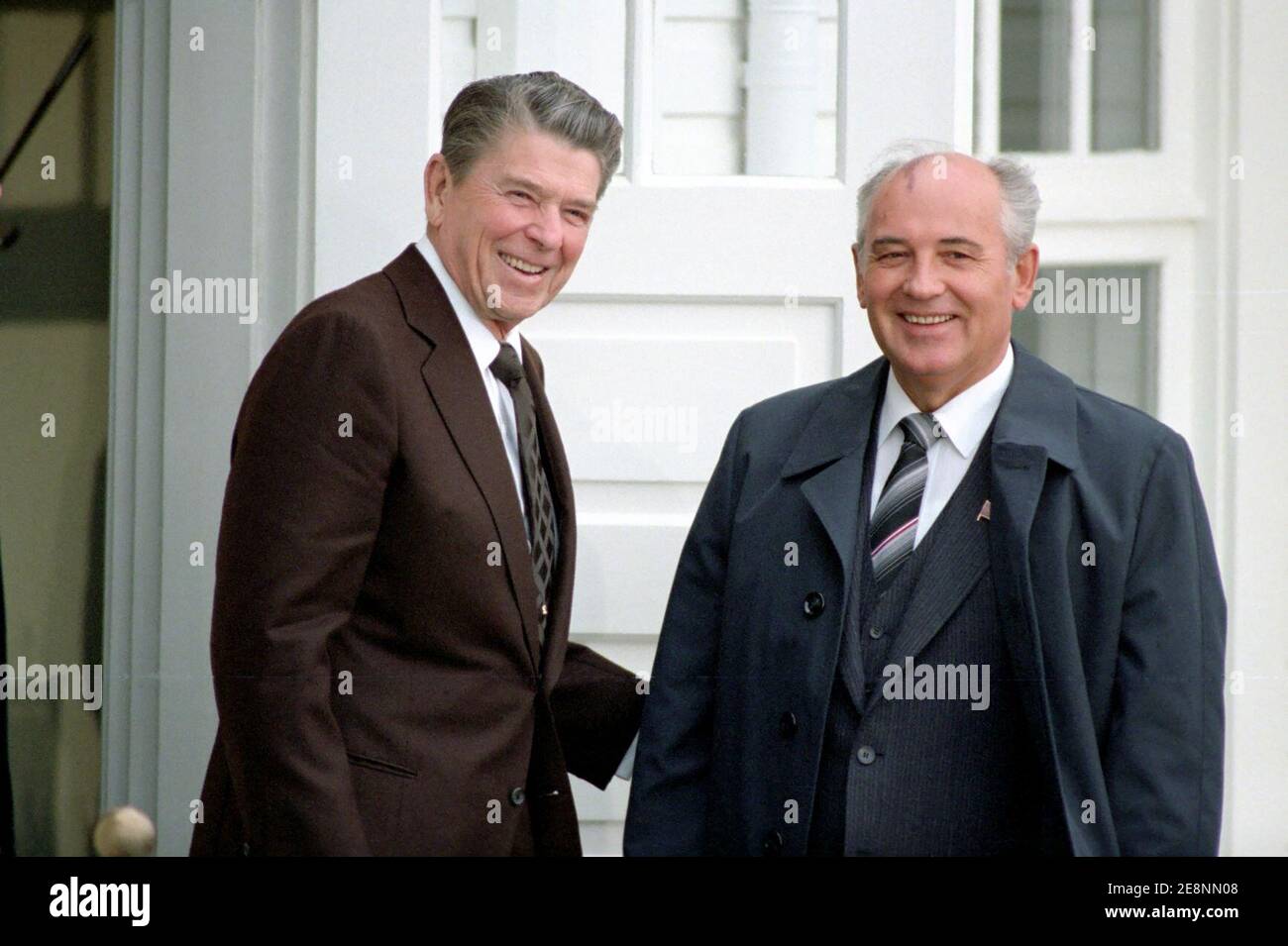 Mikhail Gorbachev and Ronald Reagan Stock Photo - Alamy