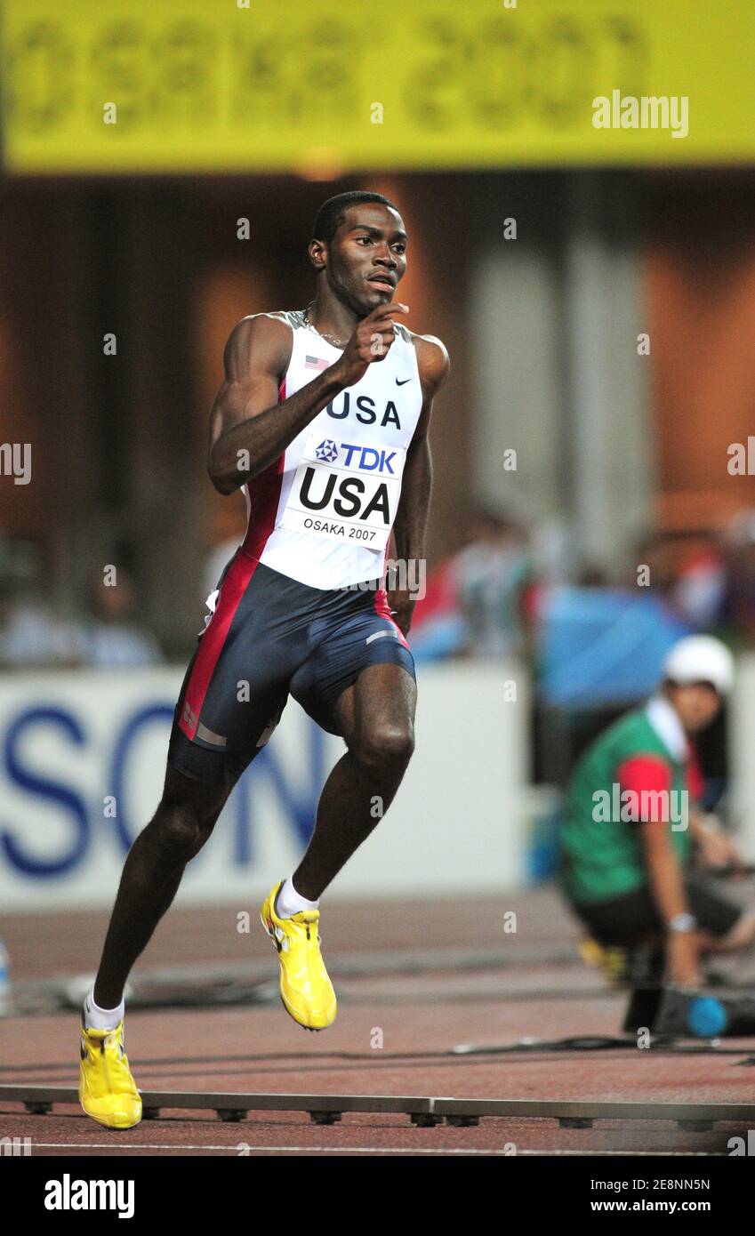 USA's Kerron Clement competes on men's 4x400 meters relay heats during ...