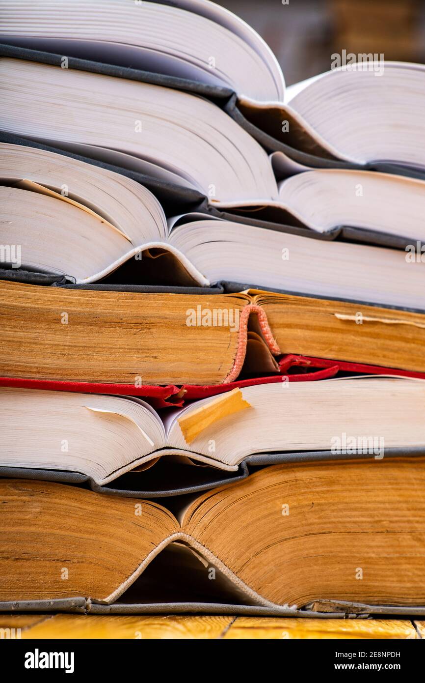 Magazine pile messy hi-res stock photography and images - Alamy