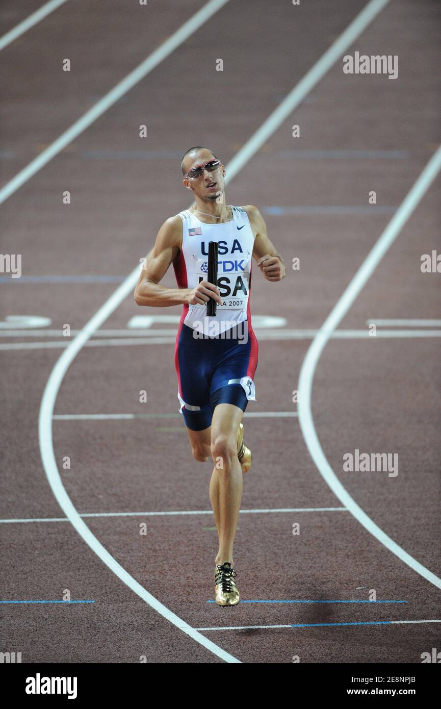 Mens 4 x 400 metres relay final hi-res stock photography and images - Alamy
