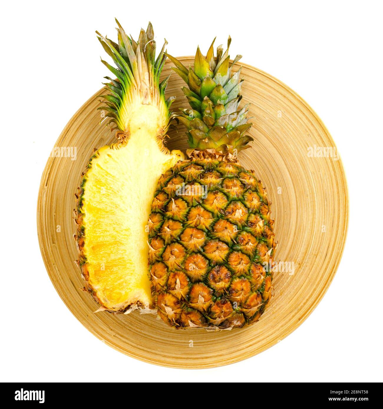 Photo of two orange halves hi-res stock photography and images - Alamy