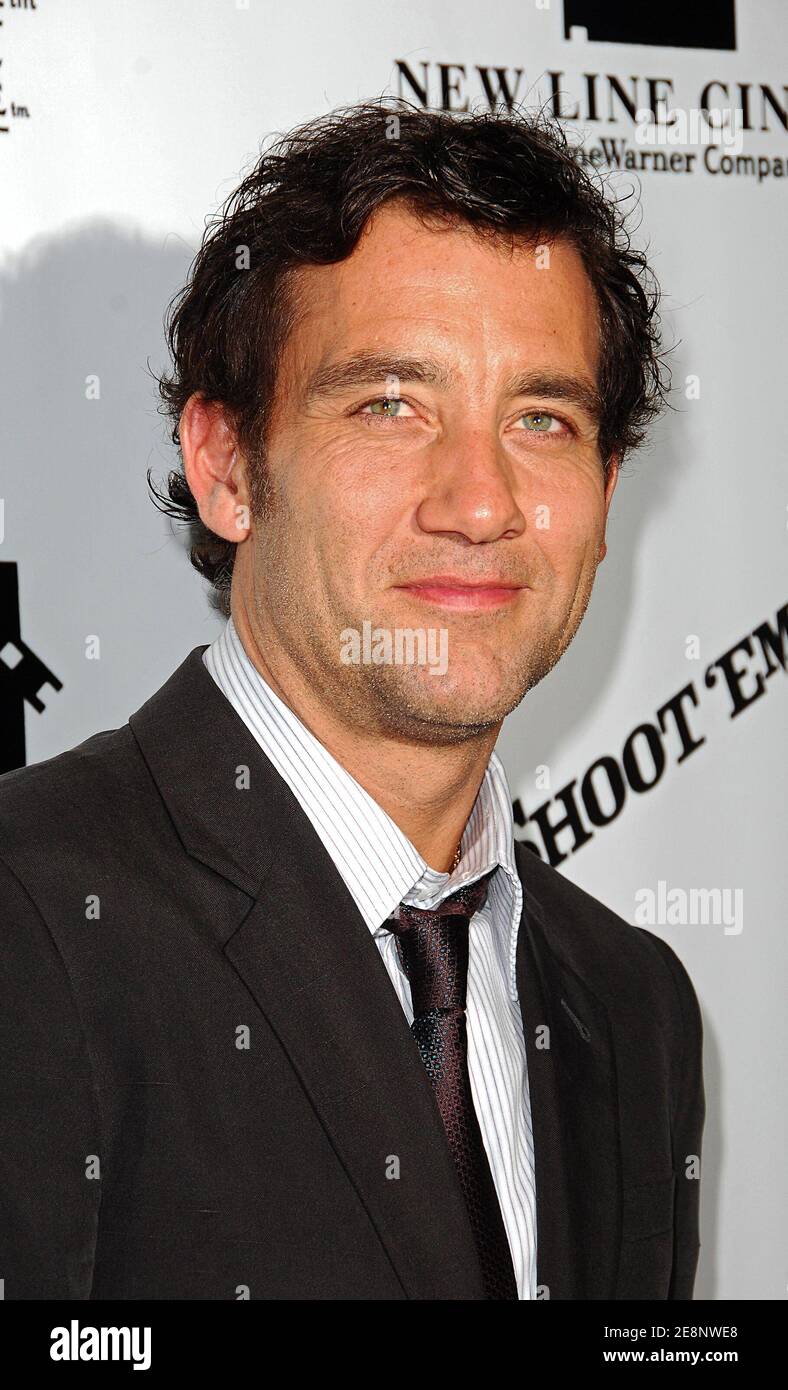Actor Clive Owen arrives at New York City premiere of 'Shoot Em Up' at ...