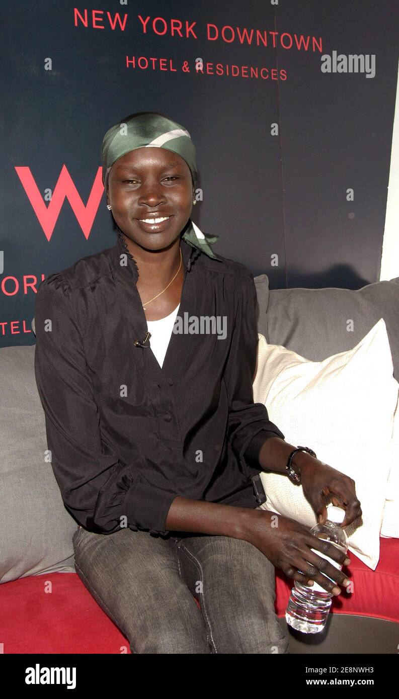 Wek backstage hi-res stock photography and images - Alamy