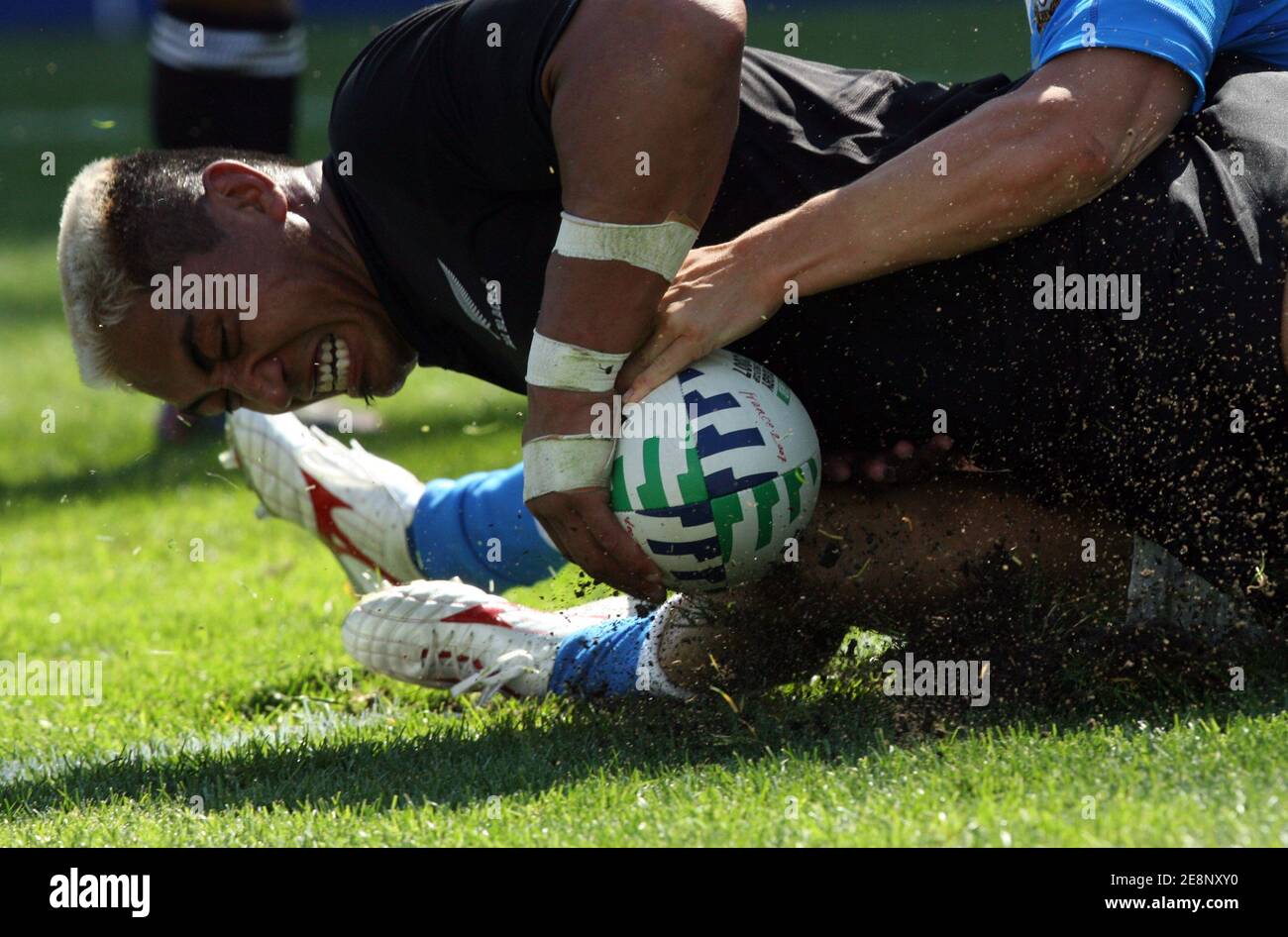 Jerry collins rugby hi-res stock photography and images - Alamy