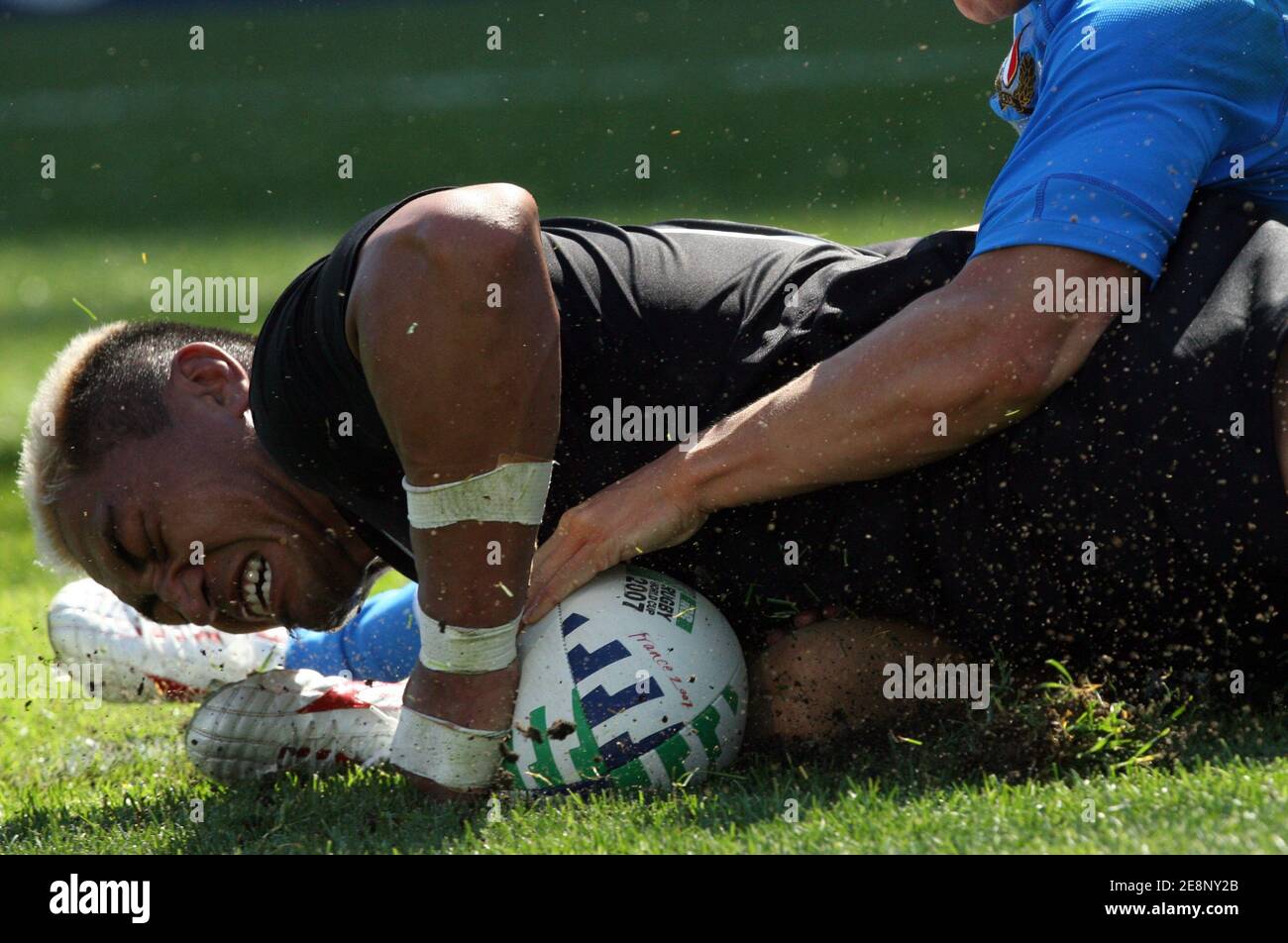 Jerry collins 2007 hi-res stock photography and images - Alamy