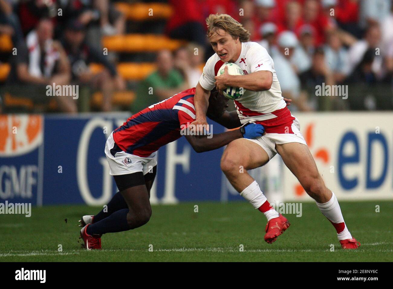 England's Matthew Tait during the 2007 Rugby world cup match at the ...