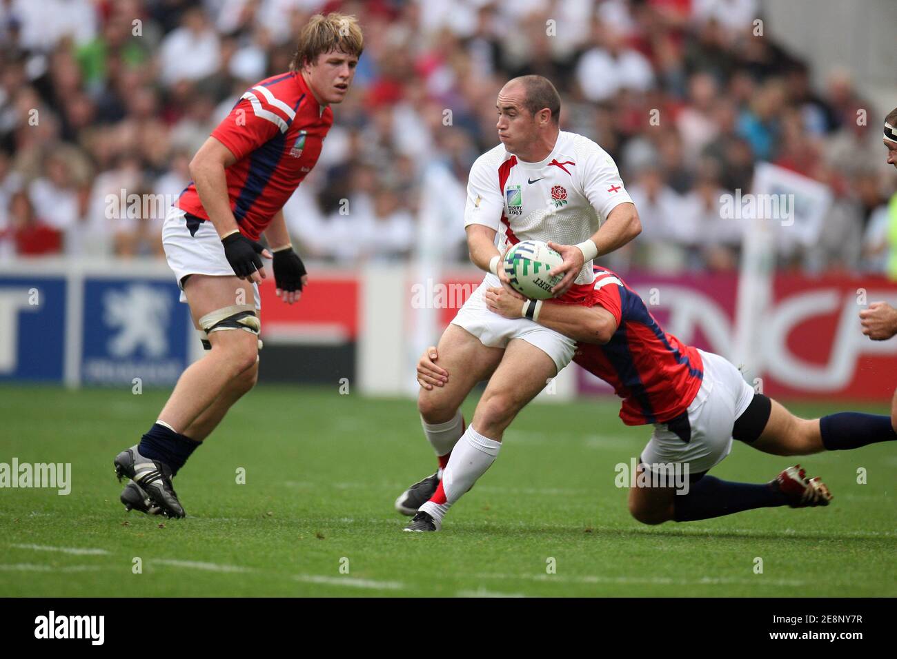 England's Shaun Perry during the 2007 Rugby world cup match at the ...