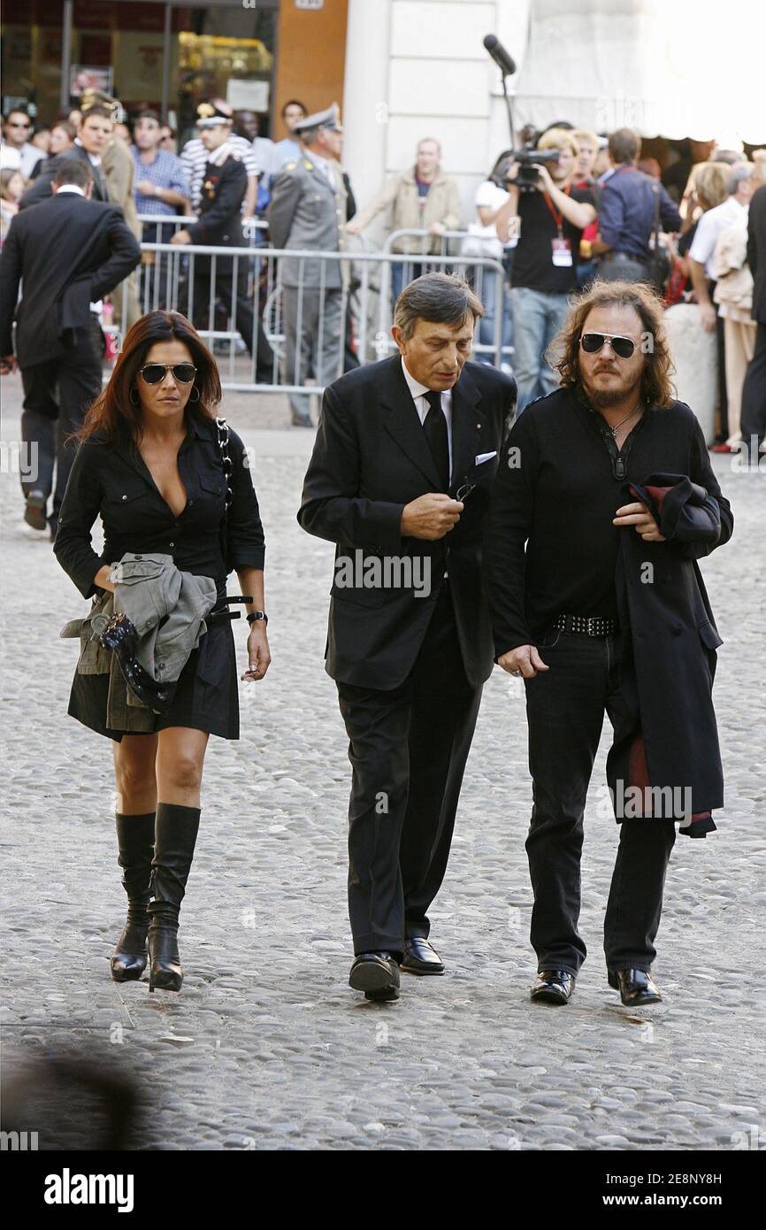 Luciano pavarotti funeral hi-res stock photography and images - Alamy