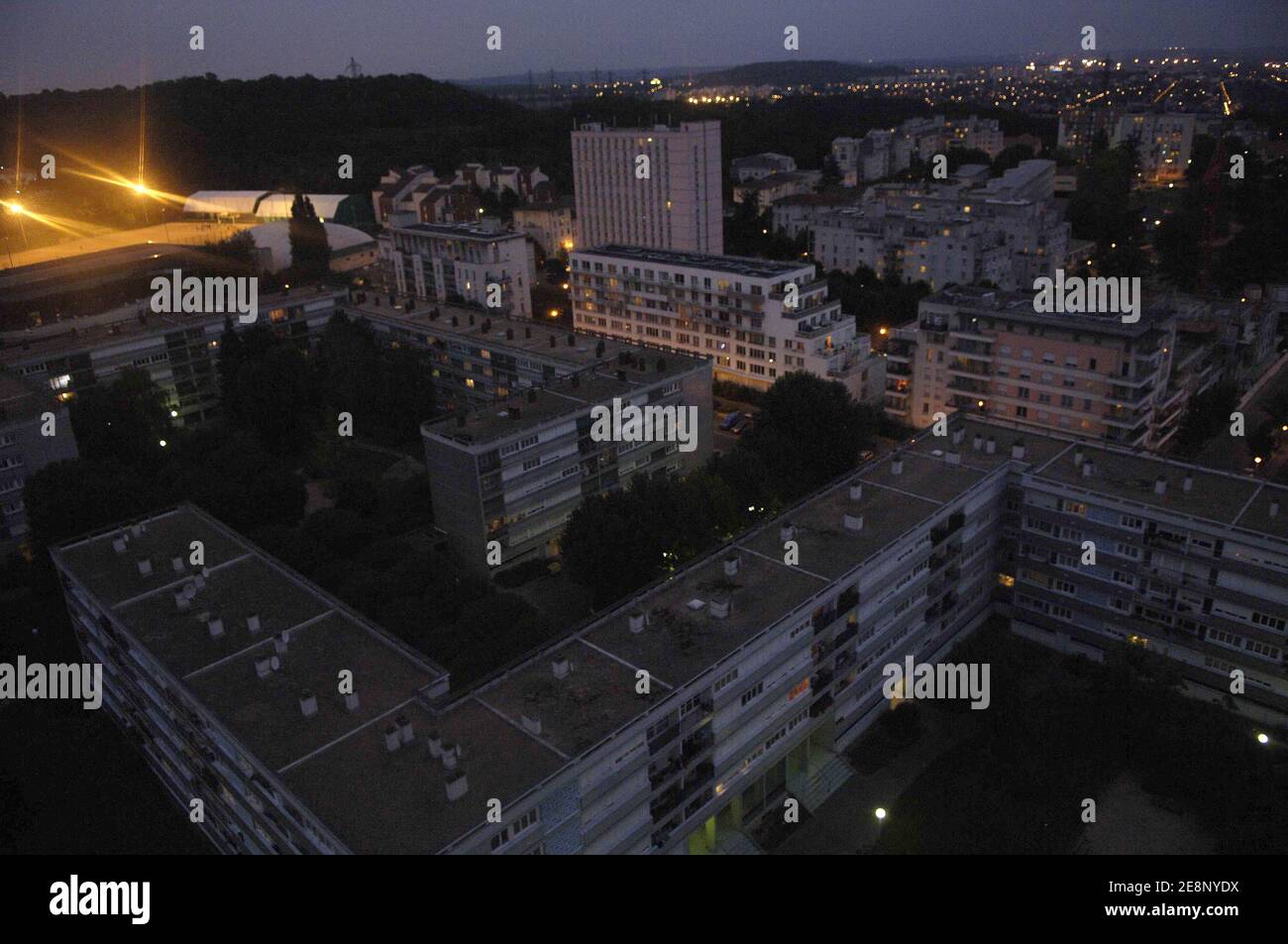 Immeuble banlieue de paris hi-res stock photography and images - Alamy