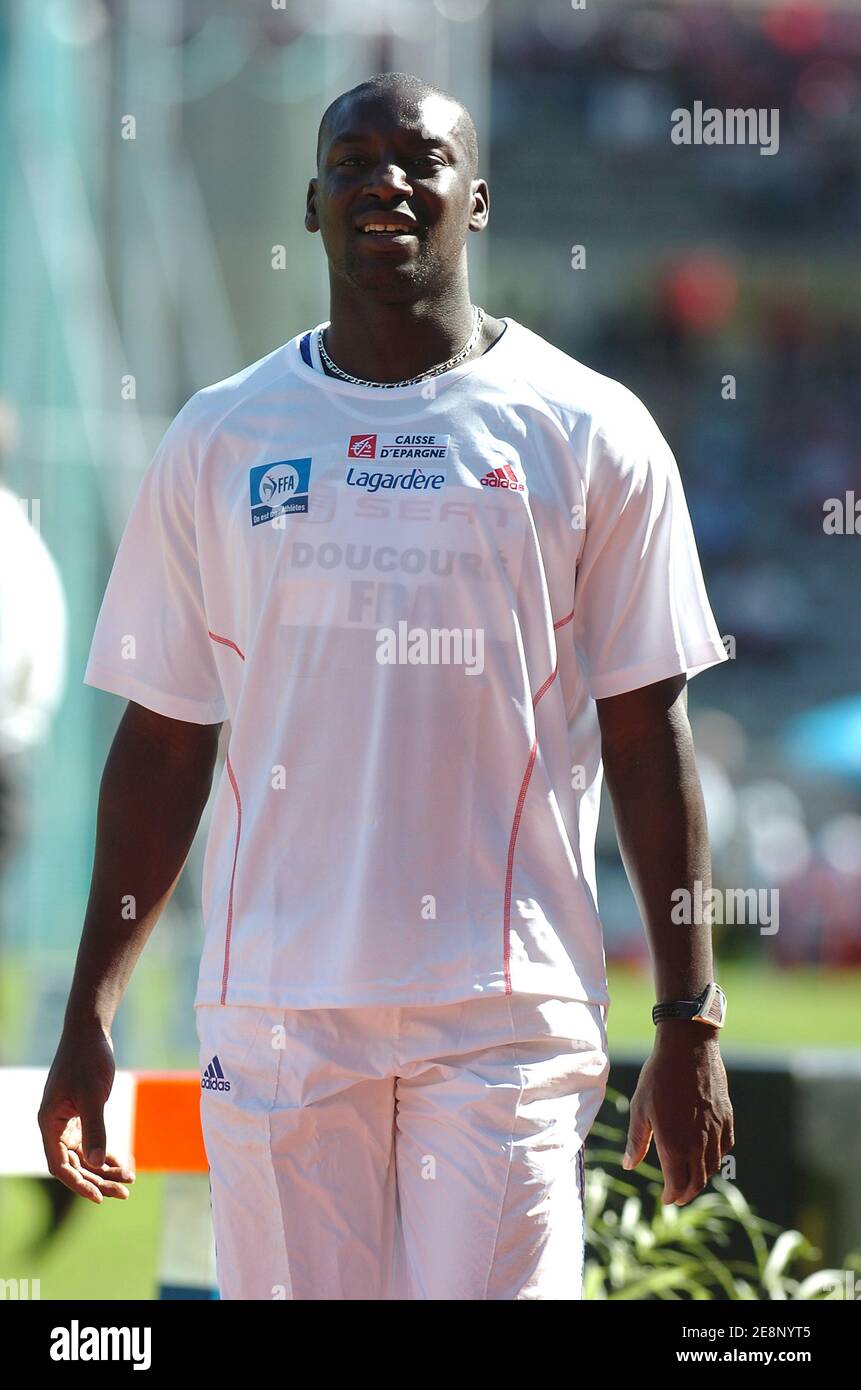 110 meters hurdles hi-res stock photography and images - Alamy