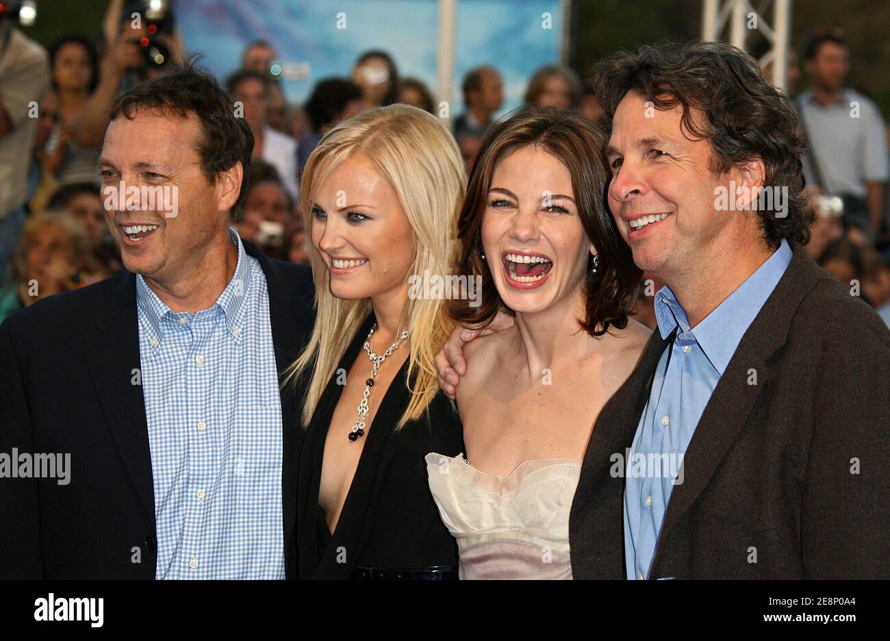 Michelle monaghan malin akerman hi-res stock photography and images - Alamy