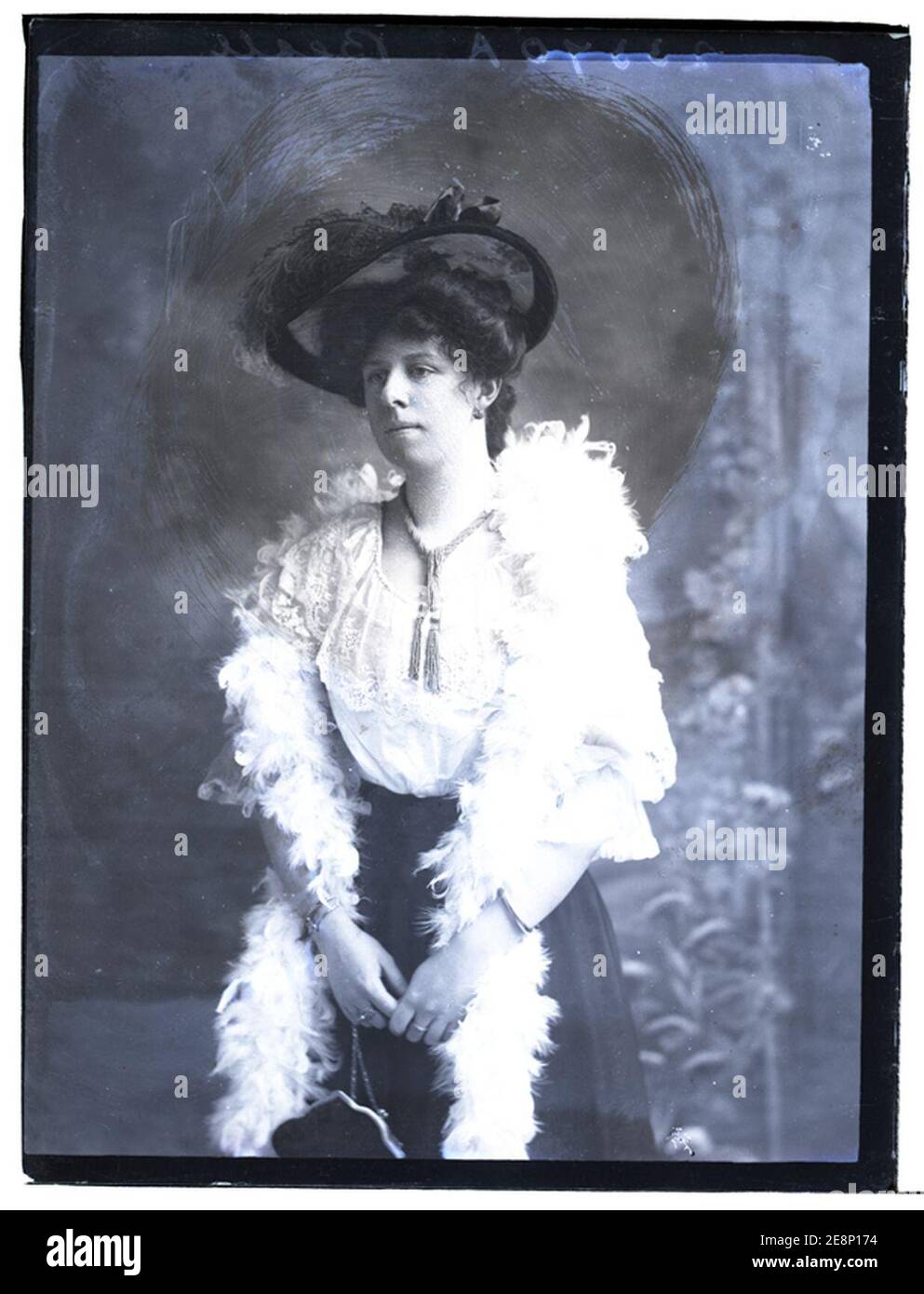 14 nov hi-res stock photography and images - Alamy