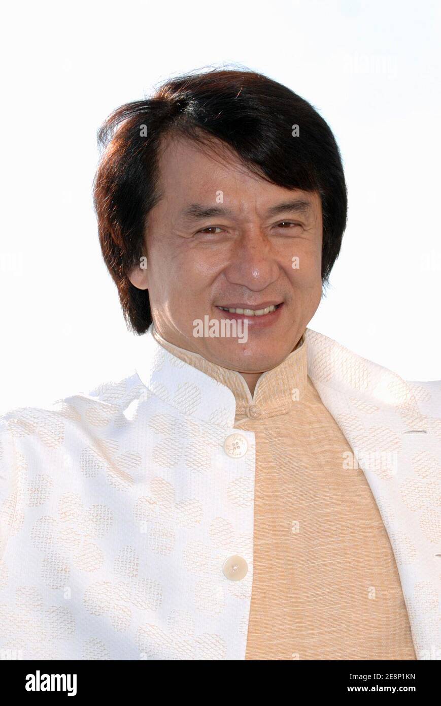 Portrait de jackie chan hi-res stock photography and images - Alamy