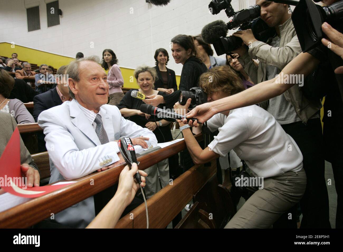 Bertrand delanoe new mayor paris hi-res stock photography and images ...