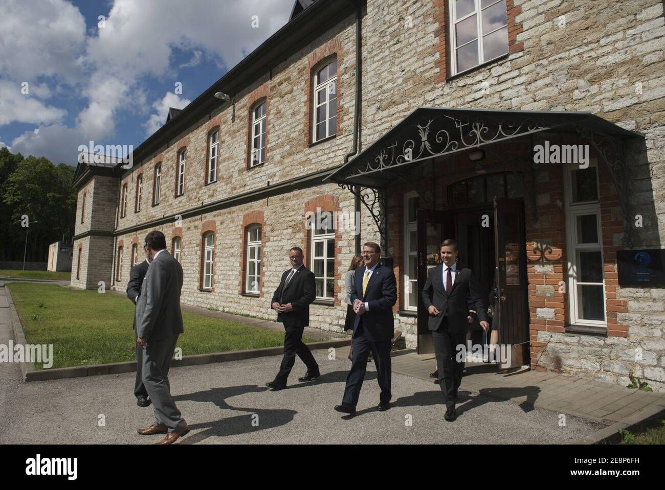Mikk Marran with SecDef Ash Carter, 2015 (6 Stock Photo - Alamy