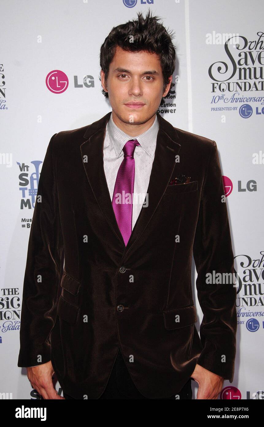 Singer john mayer hi-res stock photography and images - Alamy