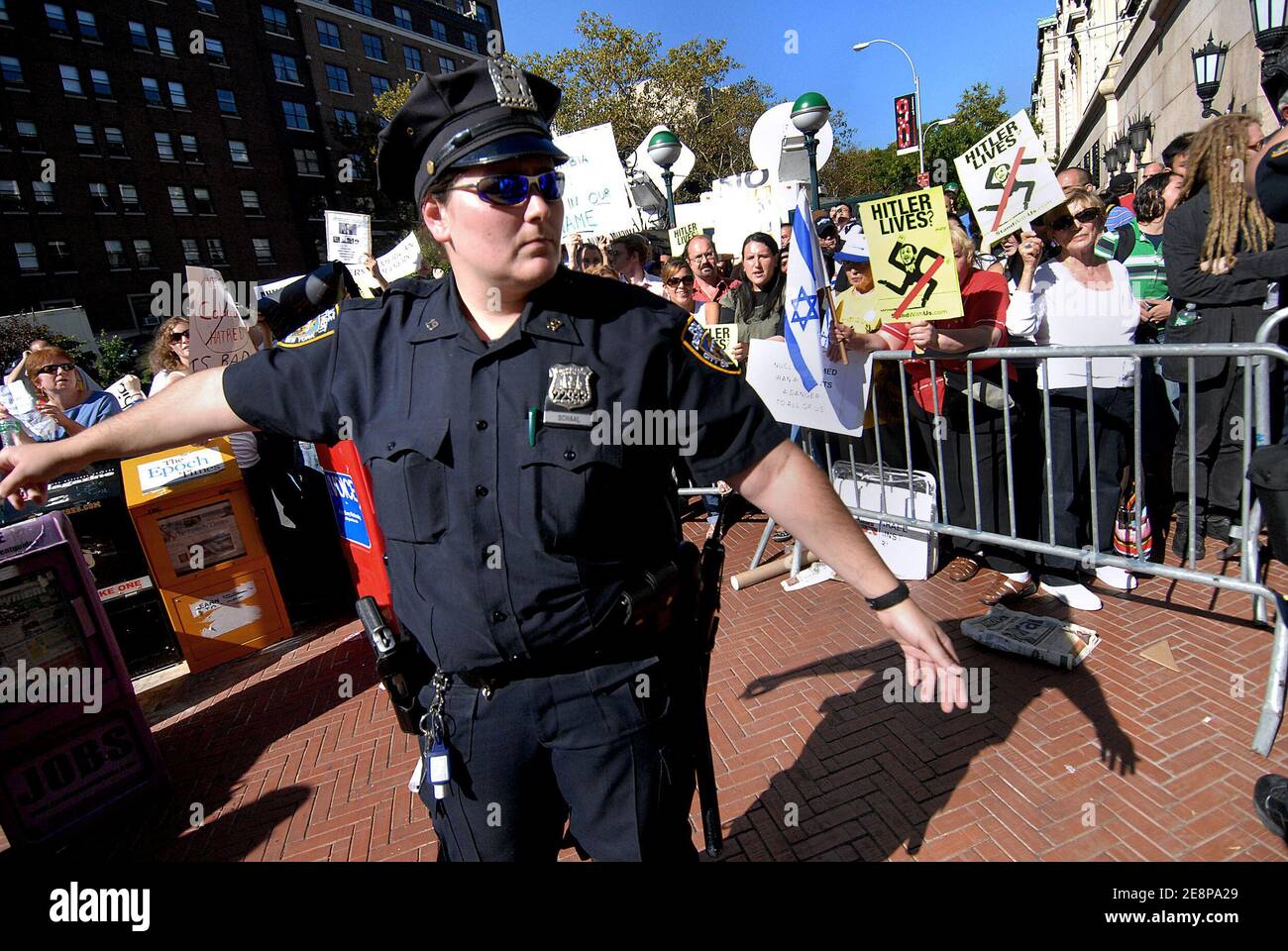 Columbia University students protests to greet Iranian President ...