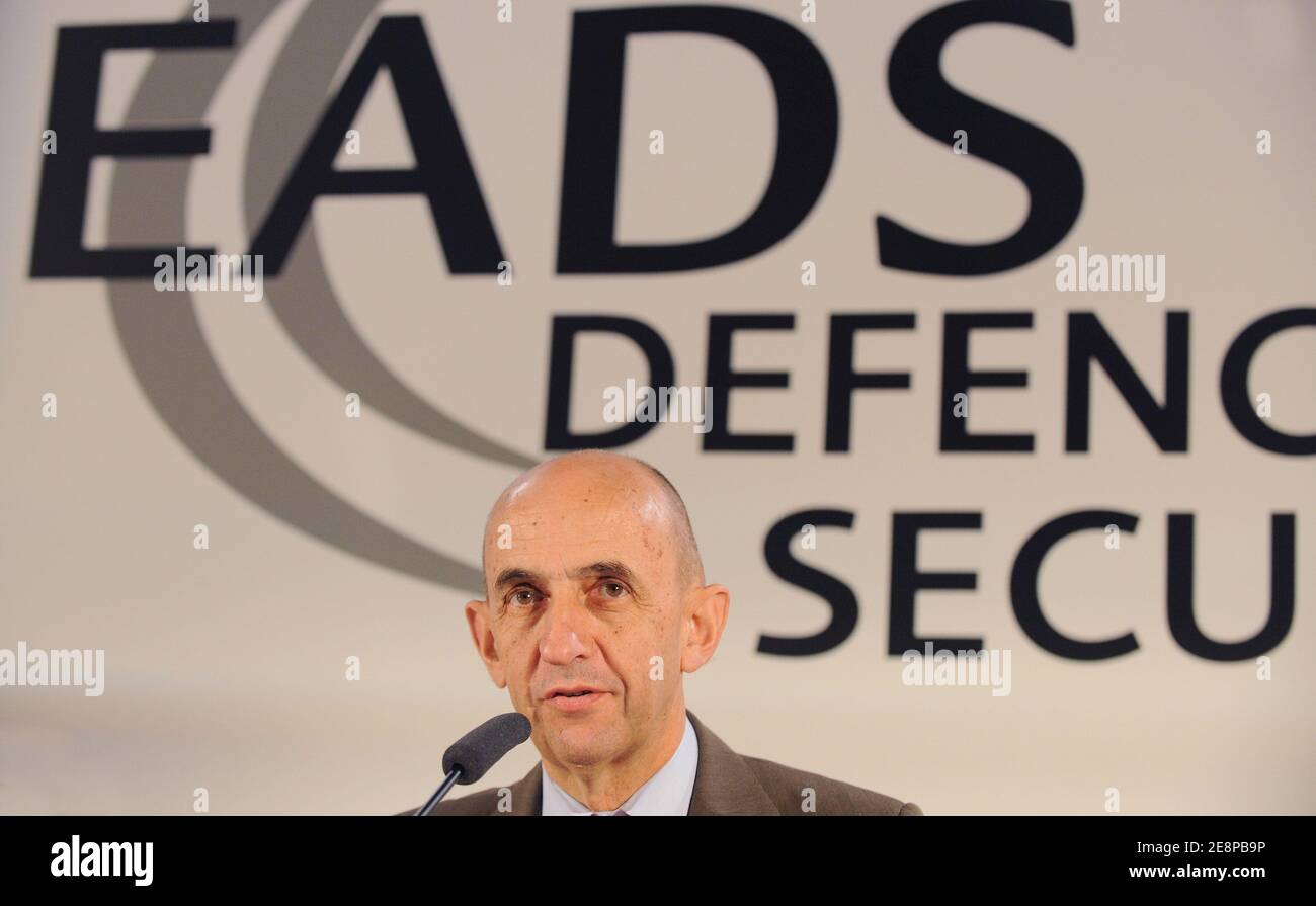 Aerospace defence and security group hi-res stock photography and ...