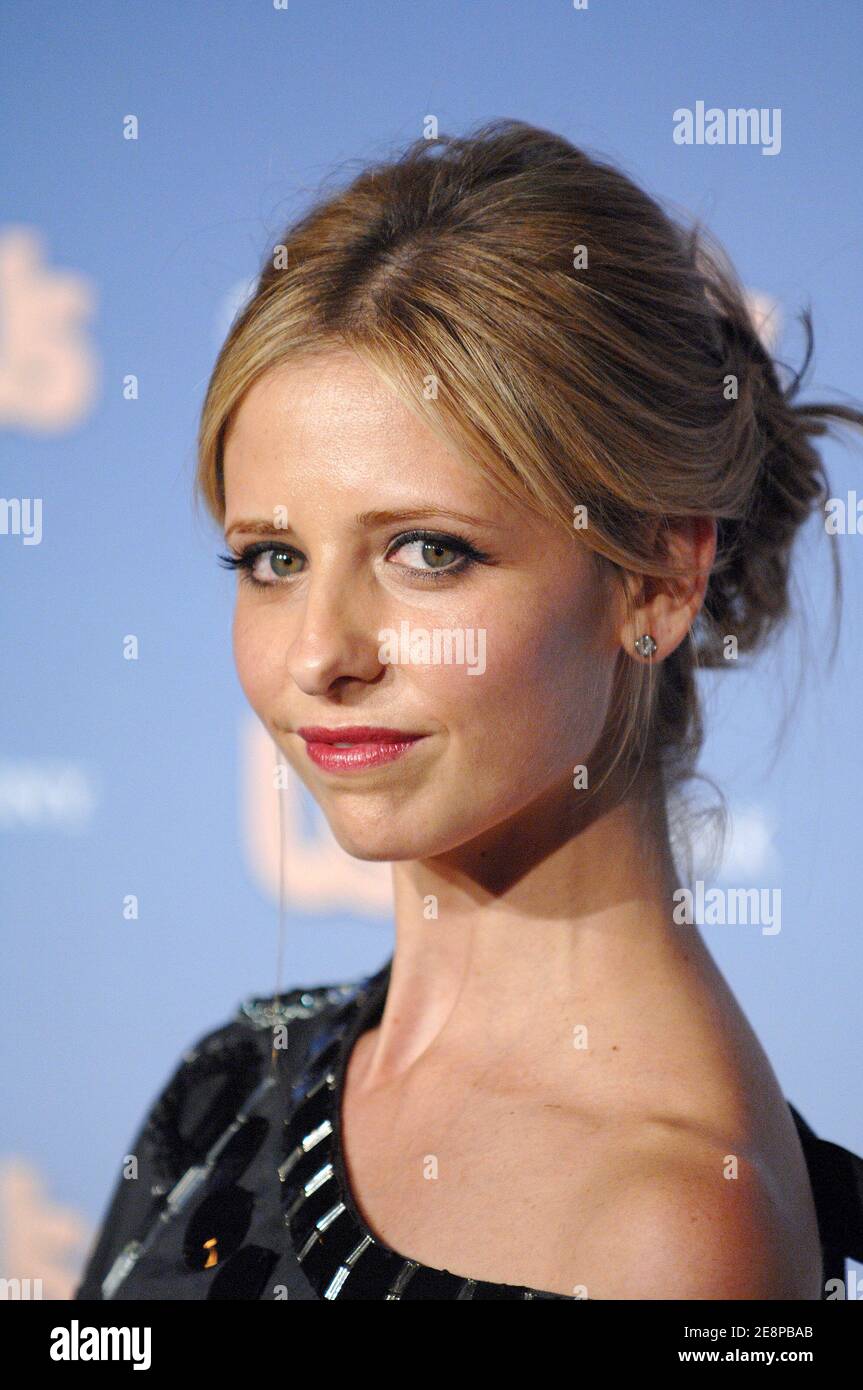 Sarah Michelle Gellar attends the Us Weekly's Hot Hollywood party in ...
