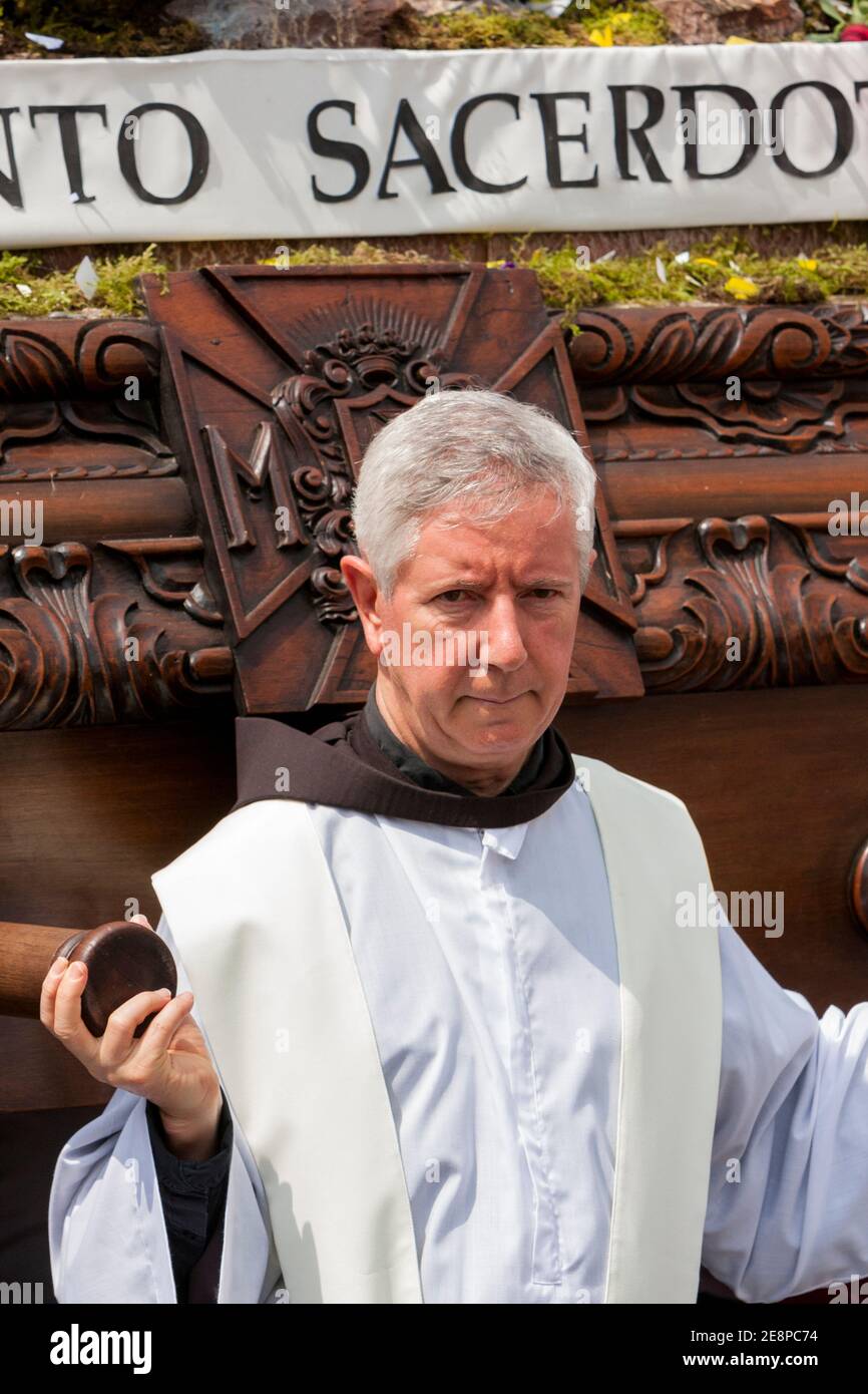 Easter sunday catholic hi-res stock photography and images - Alamy