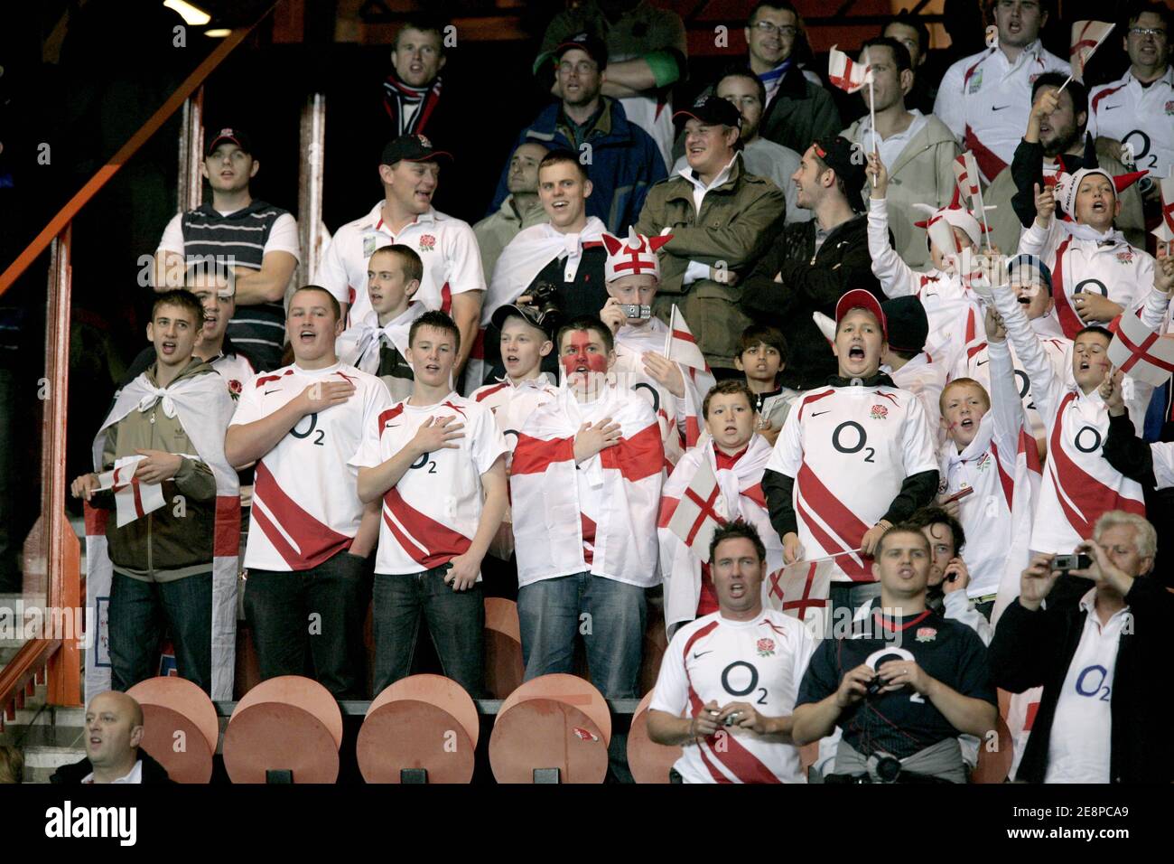 Ambiance during the IRB Rugby World Cup 2007, Pool A, England vs Tonga ...