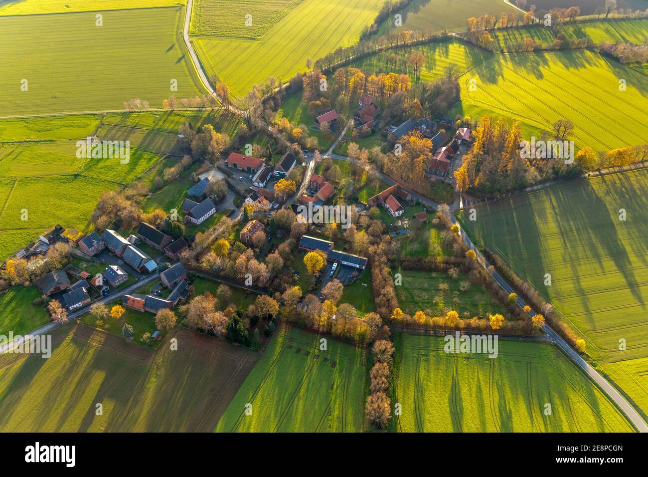 Village structure hi-res stock photography and images - Alamy