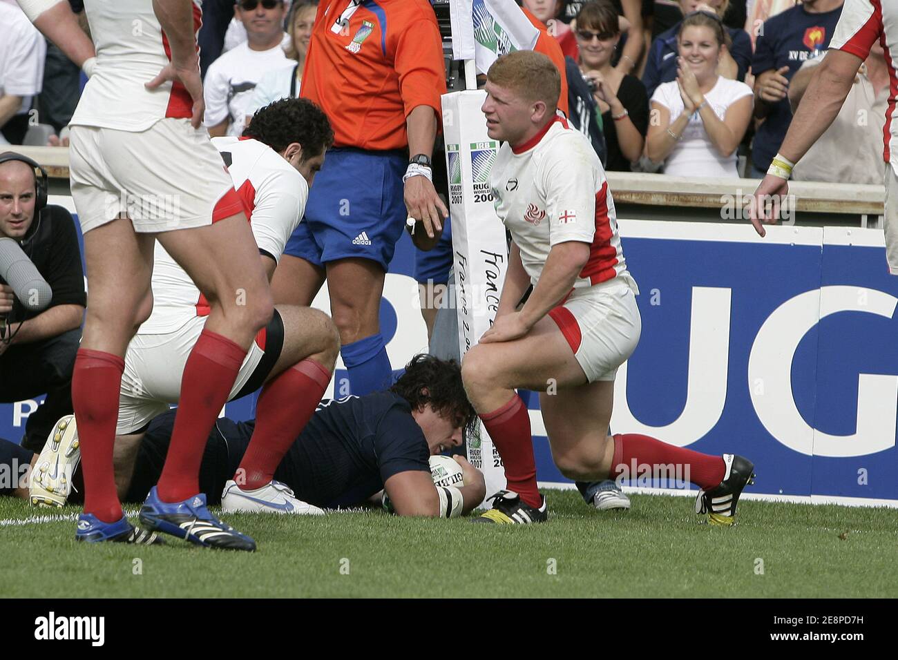 France's Sebastien Bruno scores during the 2007 Rugby world cup match ...