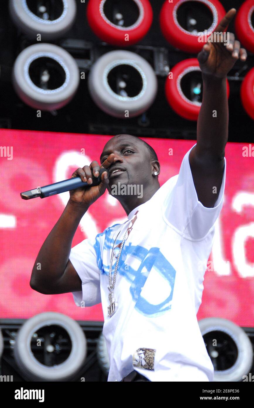 Rapper Akon performs onstage during the Live Earth - New York concert ...