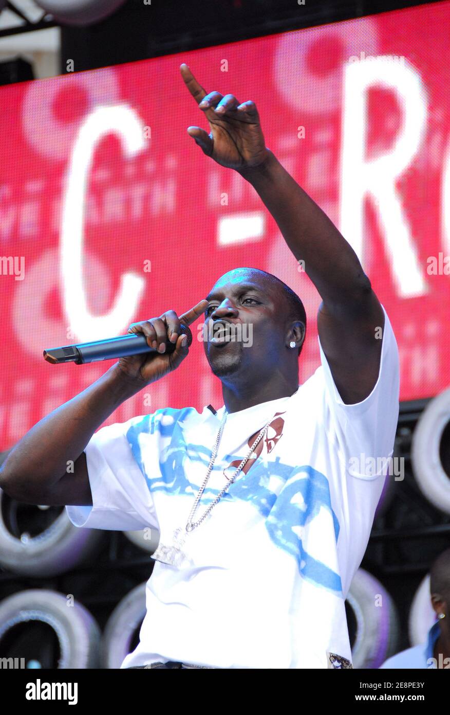 Rapper Akon performs onstage during the Live Earth - New York concert ...