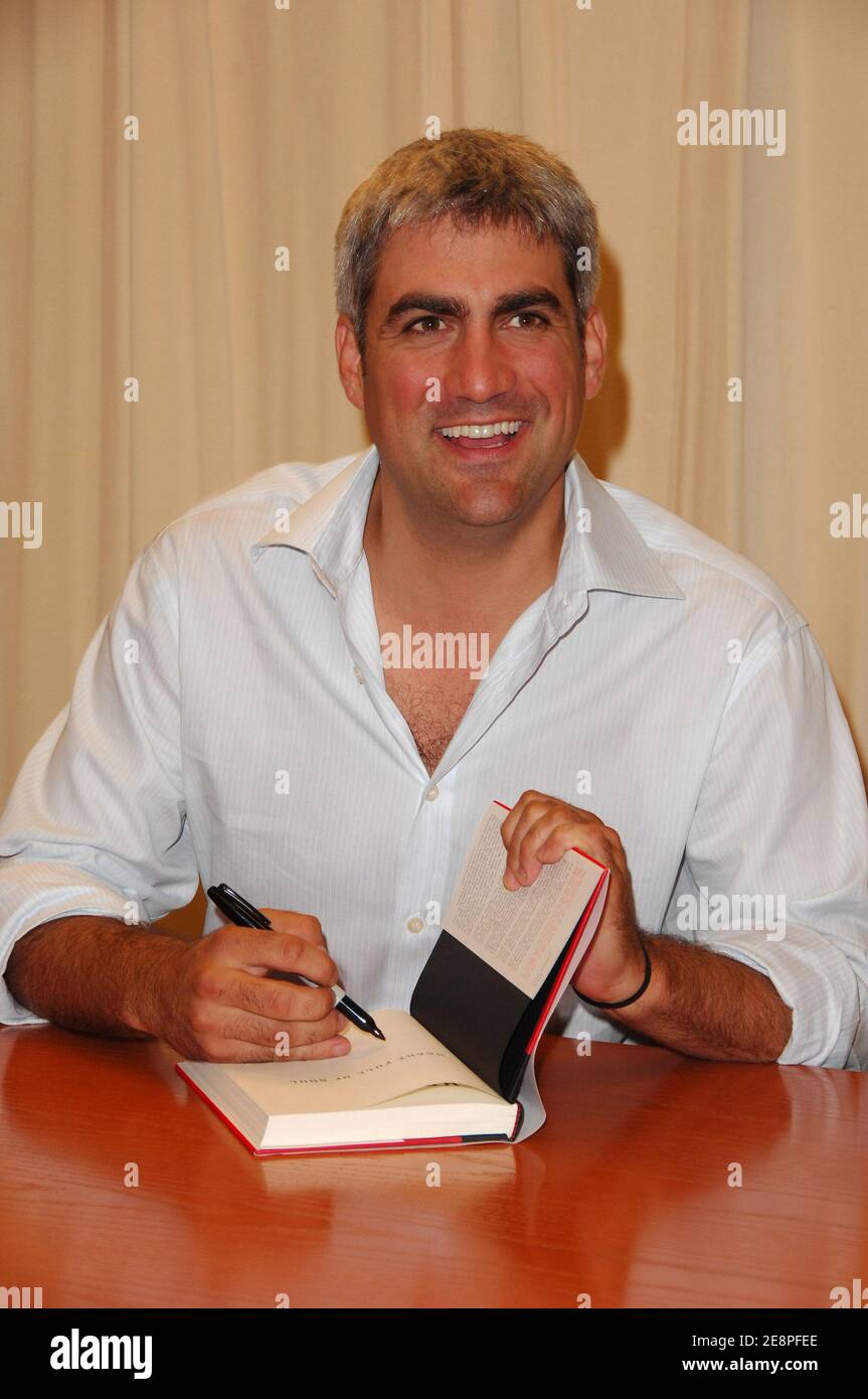 Singer Taylor Hicks attends a book signing for his new book "Heart Full ...
