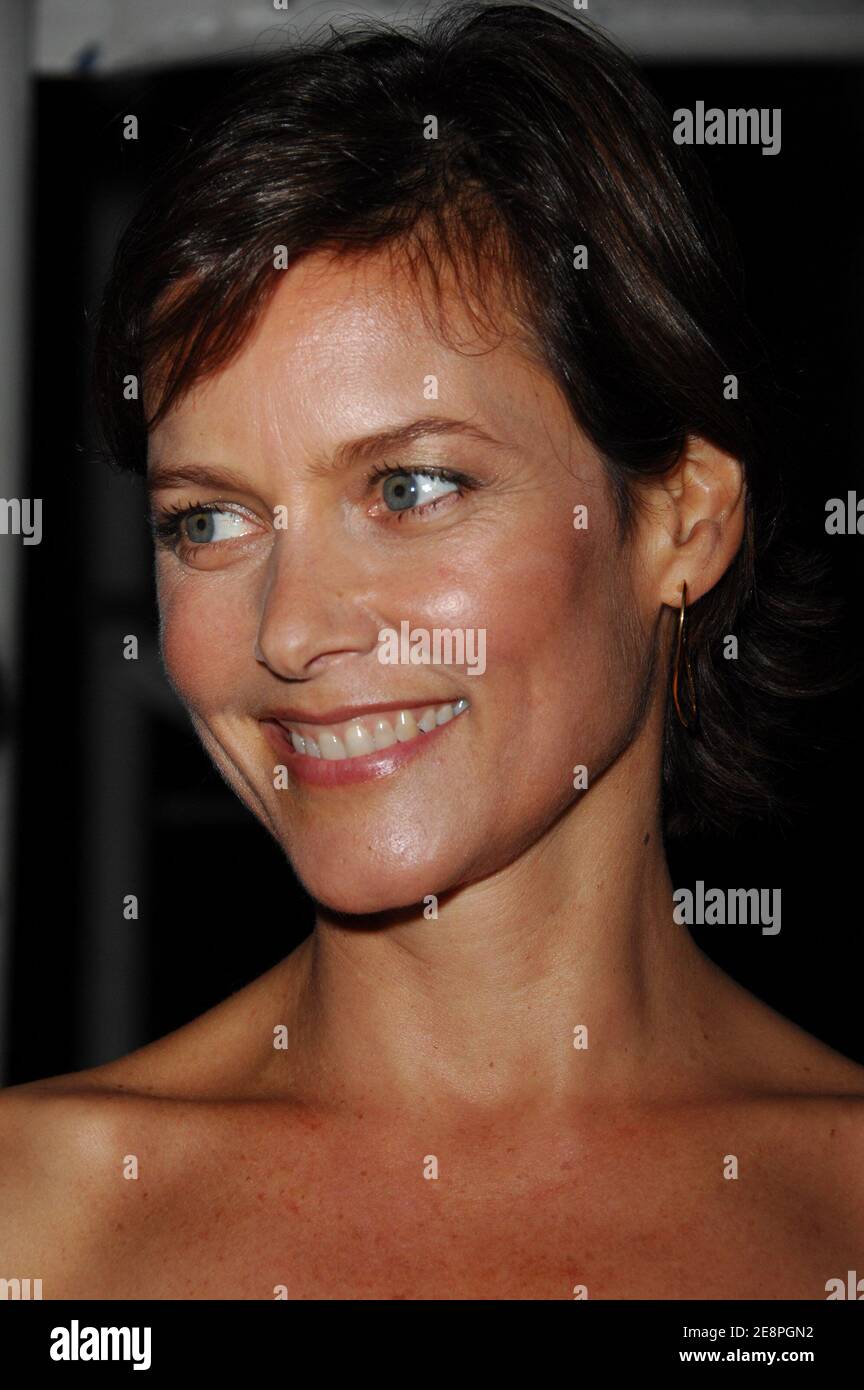 Carey lowell hi-res stock photography and images - Alamy