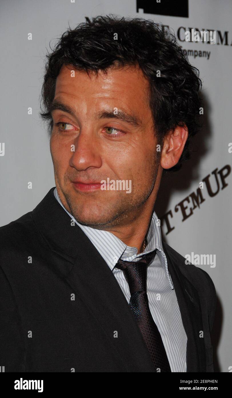 Actor Clive Owen arrives at New York City premiere of 'Shoot Em Up' at ...
